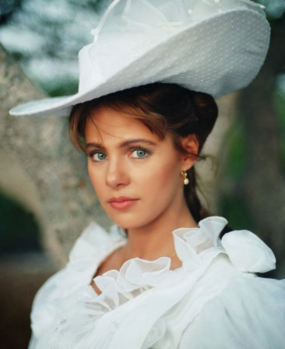 Ana Colchero Biografia