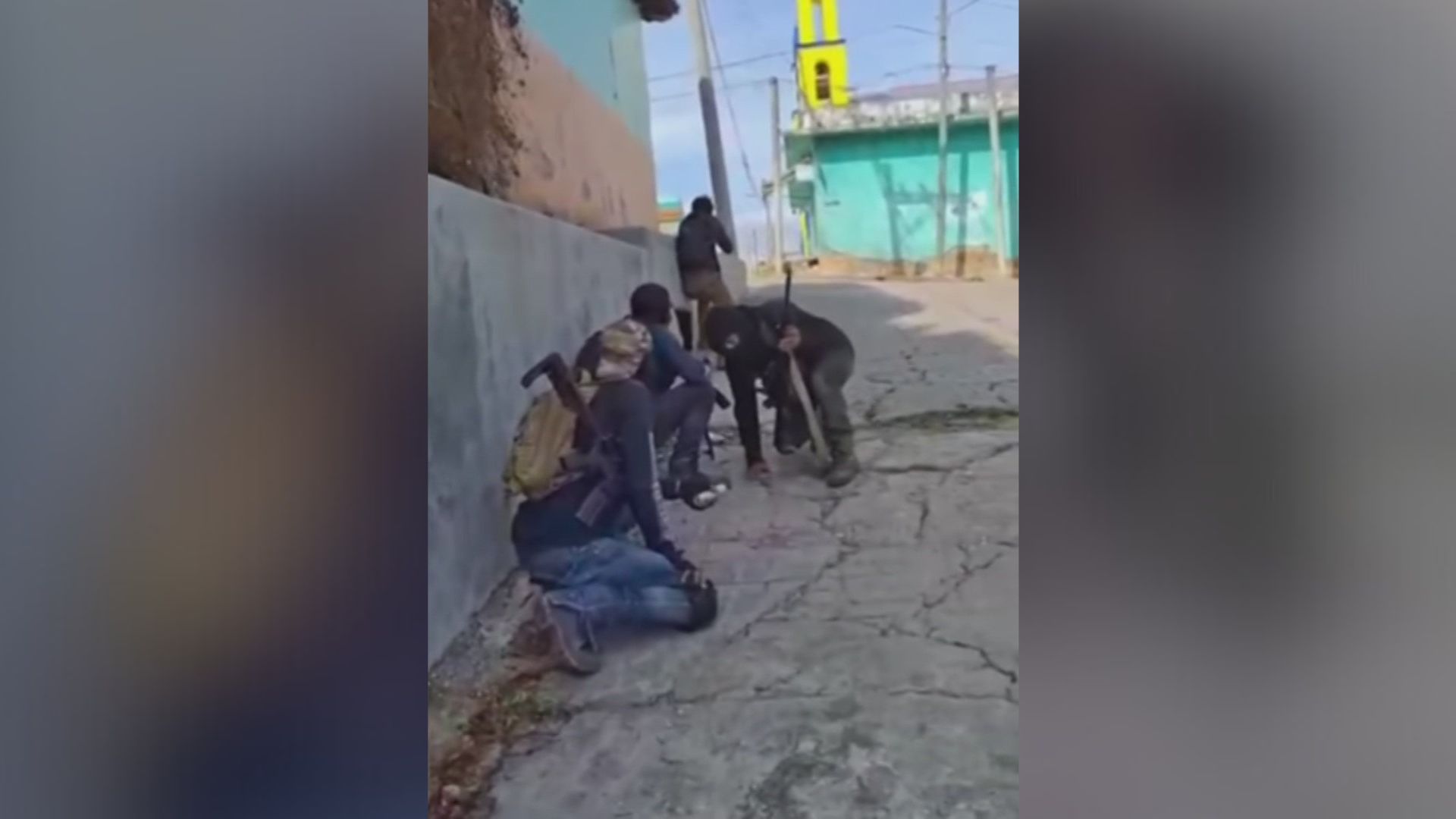 Enfrentamientos entre grupos armados en Chiapas, México, provoca el desplazamiento de decenas de ...