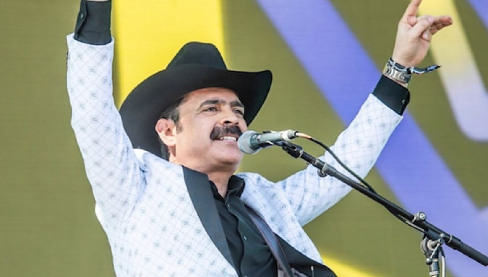 Mario Quintero viajó a Dubái y se subió al edificio más alto del mundo ...