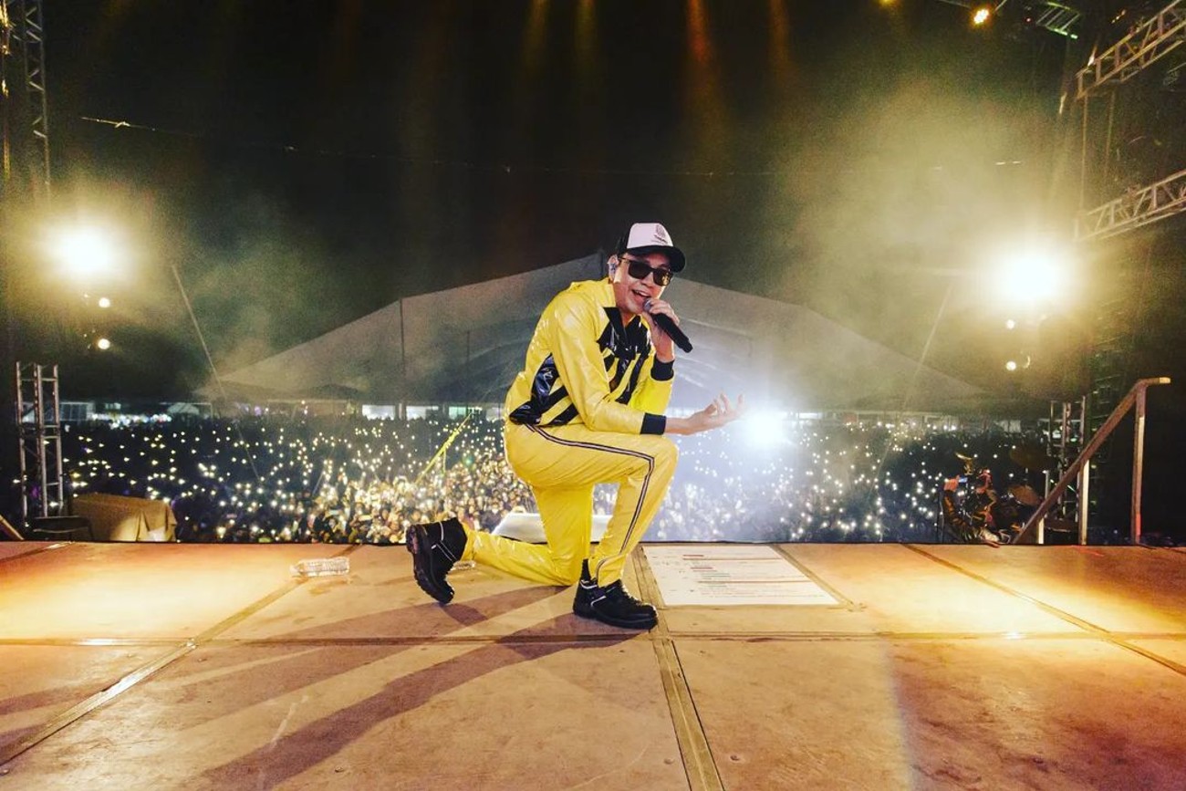 Raymix revela cuánto le costó el video de “Oye Mujer”, su primer éxito ...