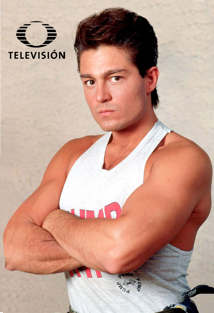 Fernando Colunga 50 anos exito trayectoria fotos | Las Estrellas Home ...