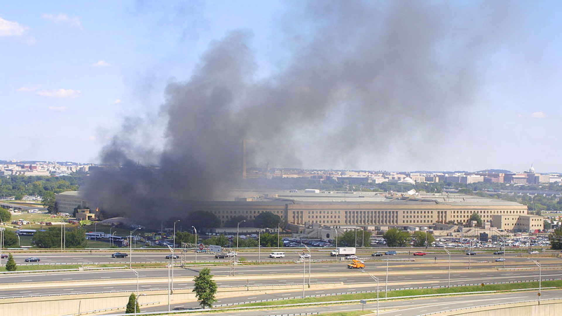 A las 9:37 am del 9/11 se registra otro atentado en Estados Unidos tras ...