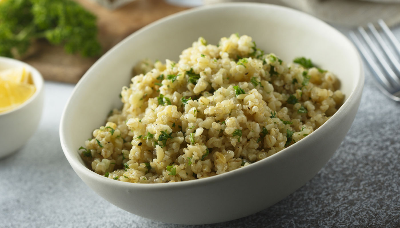 Como cozinhar quinoa: dicas de preparo para substituir o arroz ...