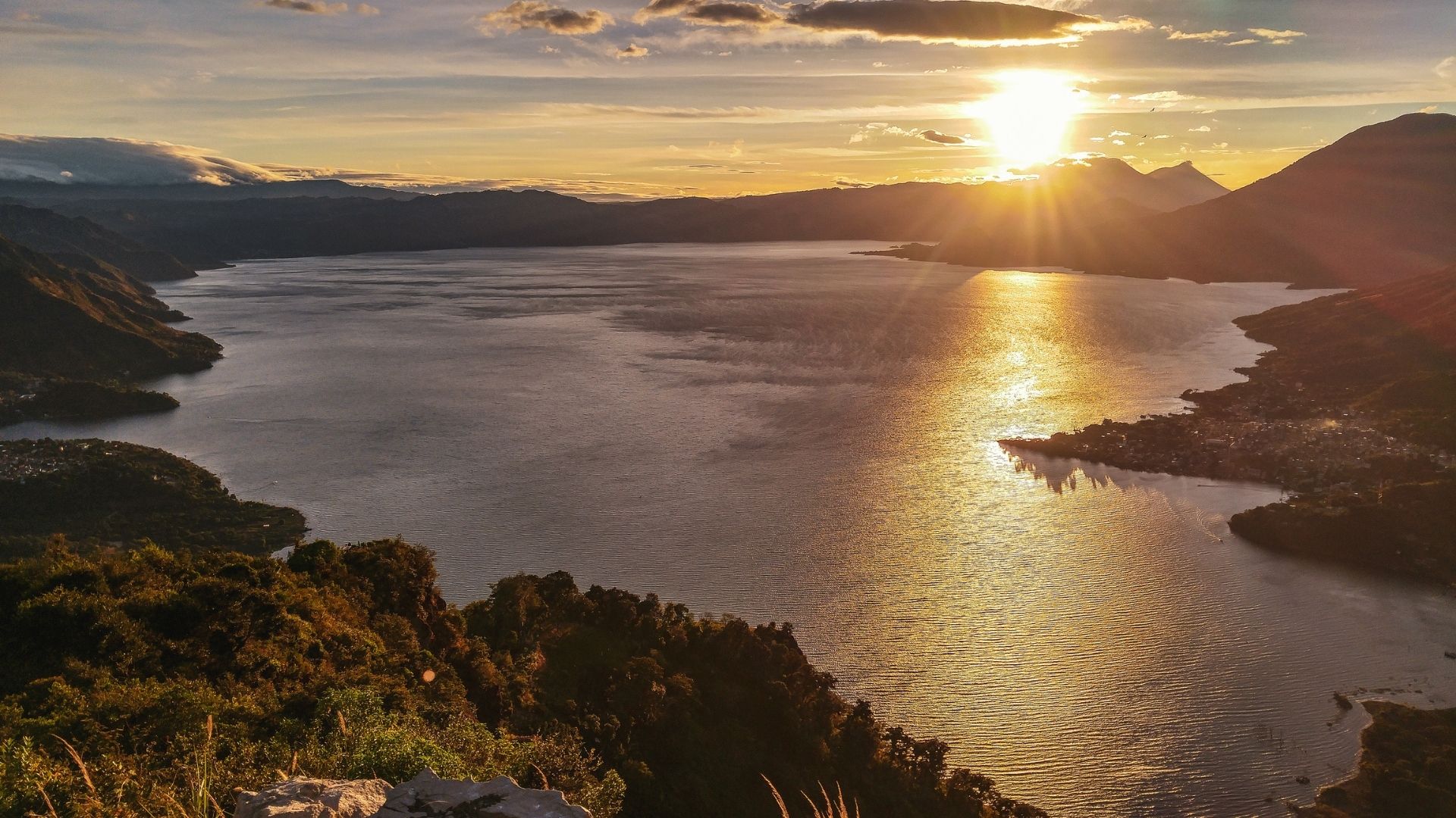 Lago de Atitlán é um dos passeios mais incríveis para se fazer na ...