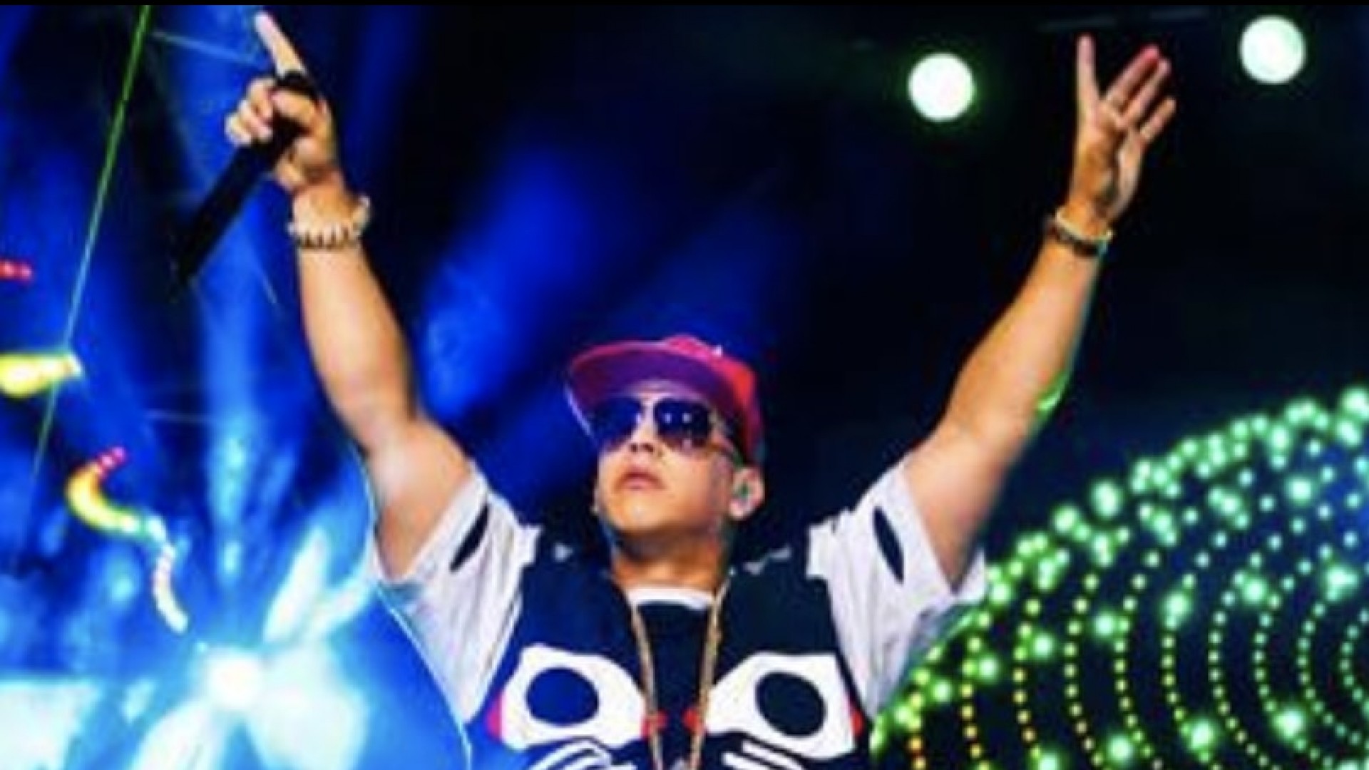 Daddy Yankee mobiliza comunidades enteras para ayudar a su Puerto Rico ...