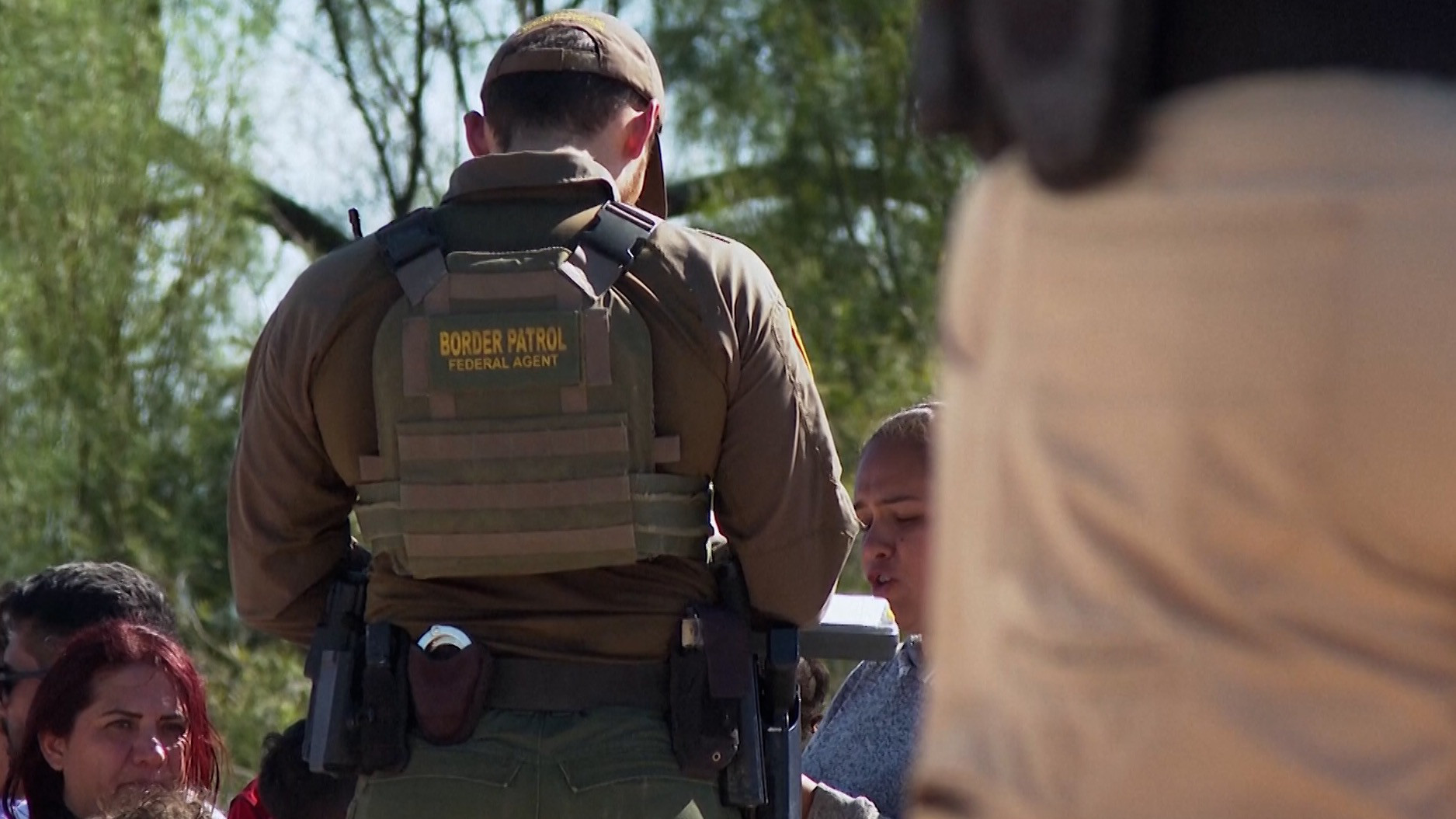 En un minuto: Preocupación tras la firma de la ley antiinmigrante SB4 ...