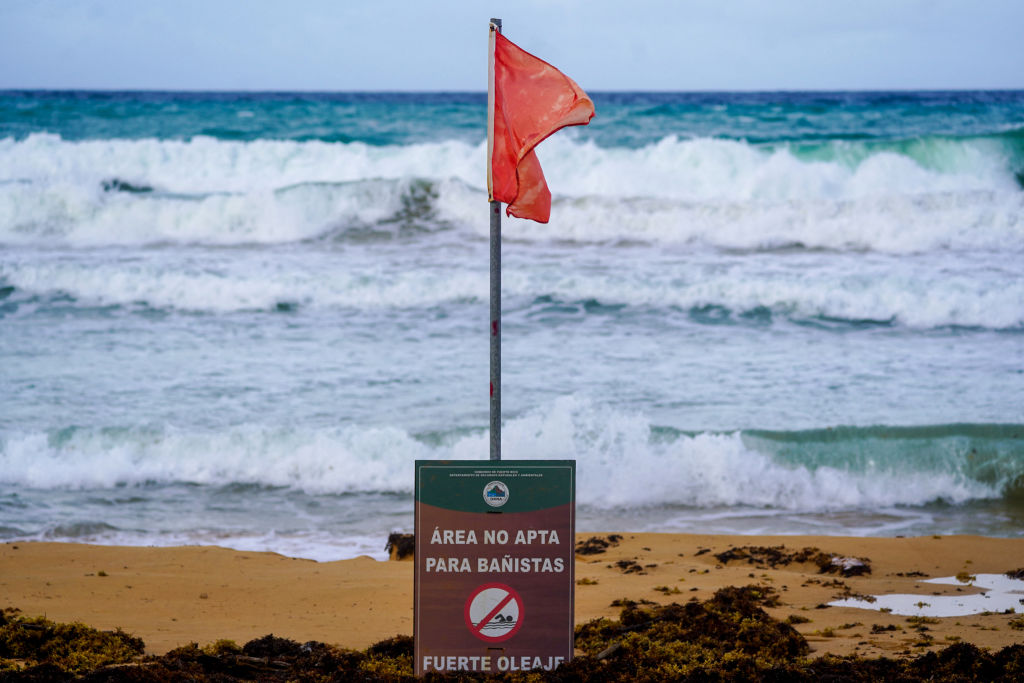 Tormenta Ernesto, en vivo: Más de medio millón sin corriente en Puerto ...