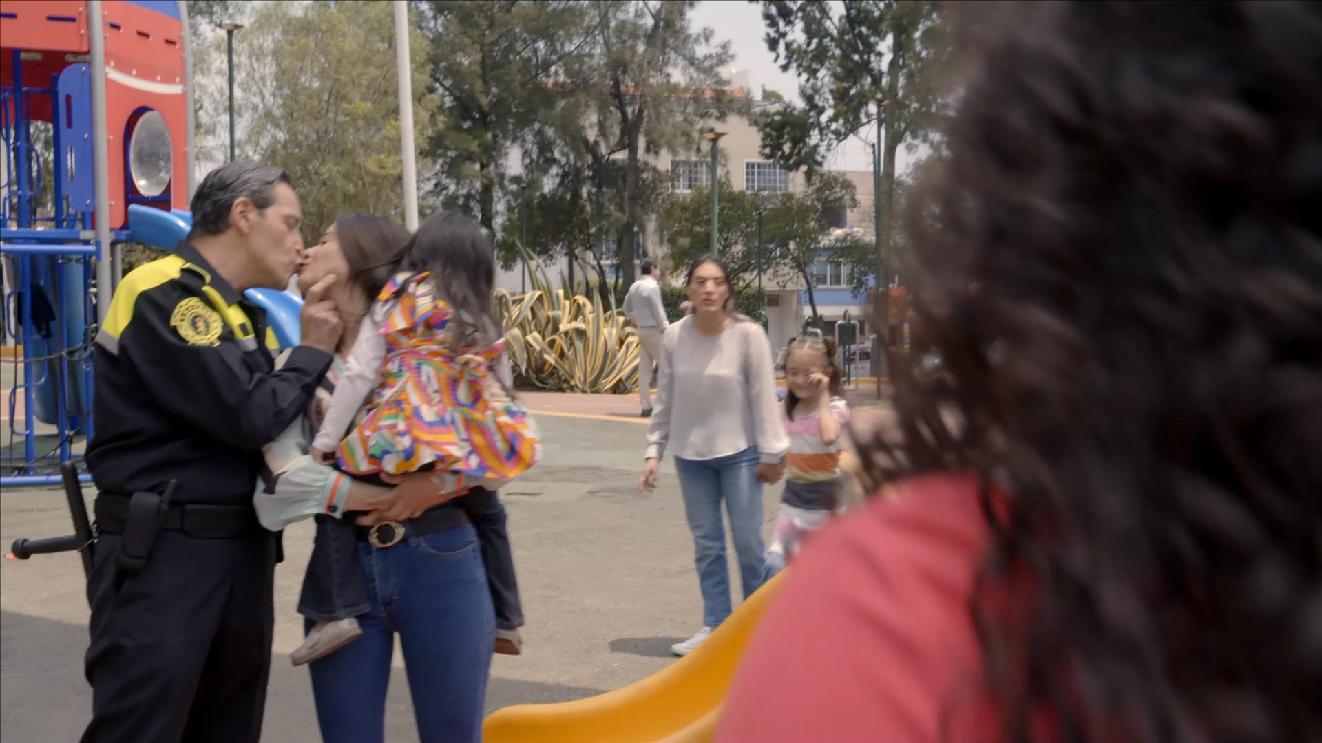 La Rosa de Guadalupe: Delia descubre que su esposo tiene otra familia y la prefiere | Shows La ...