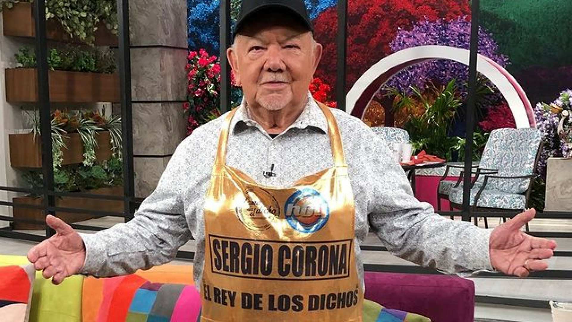 Sergio Corona recibe emotivo homenaje en vida, tras 11 años de ser 'Don Tomás' en ‘Como dice el ...