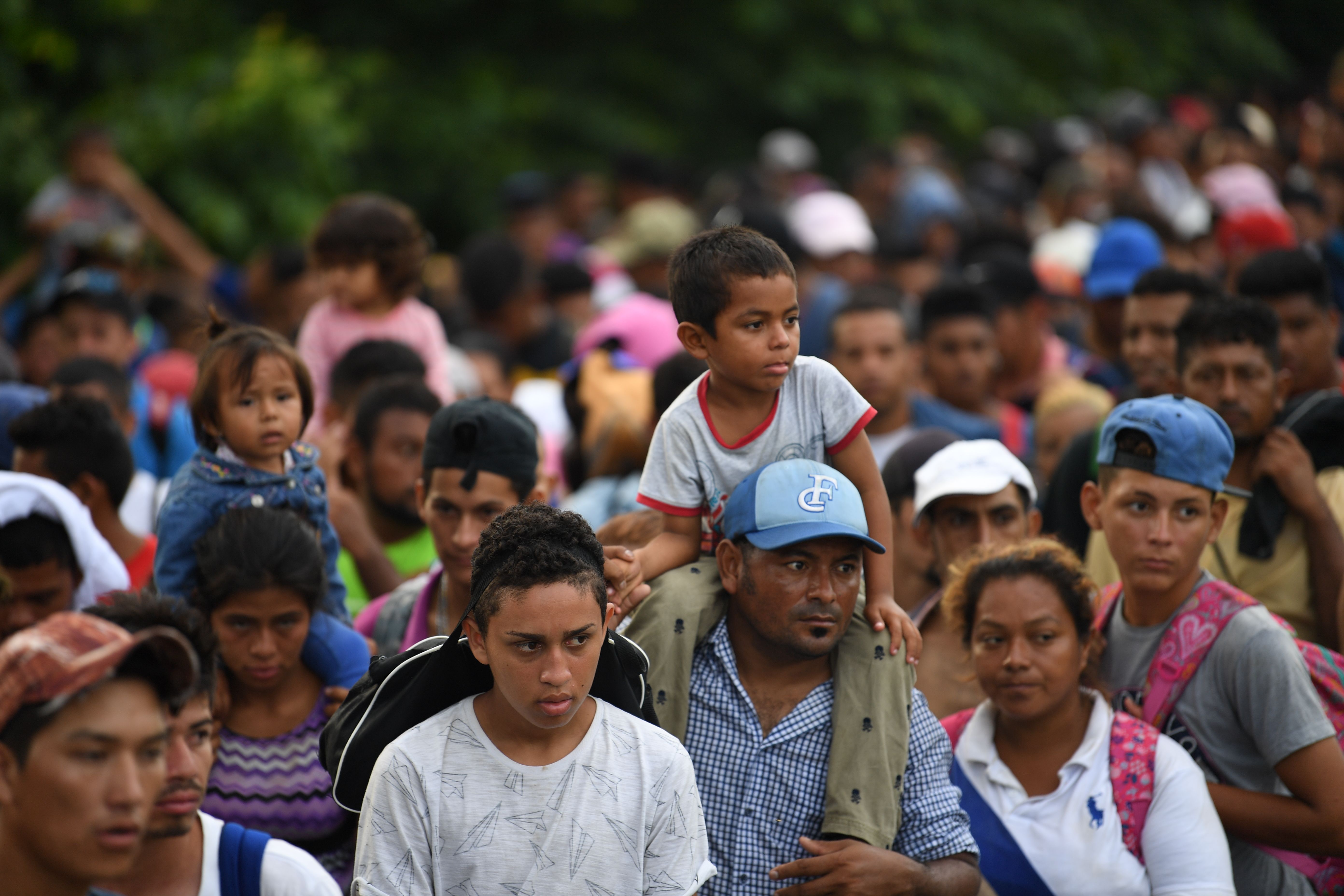 Entre amenazas y advertencias, miles inmigrantes en Tapachula se ...