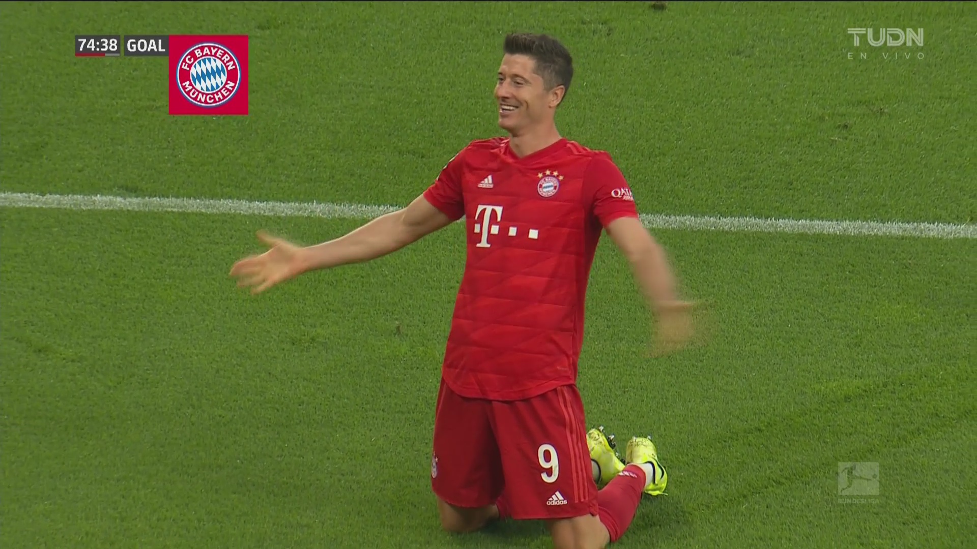 Hat-trick de Robert Lewandowski: Schalke 04 0-3 Bayern Munich, Jornada ...