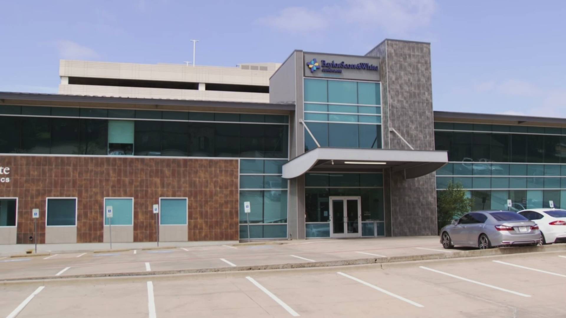 Hospital Baylor en Dallas halla un suero intravenoso alterado | Video ...