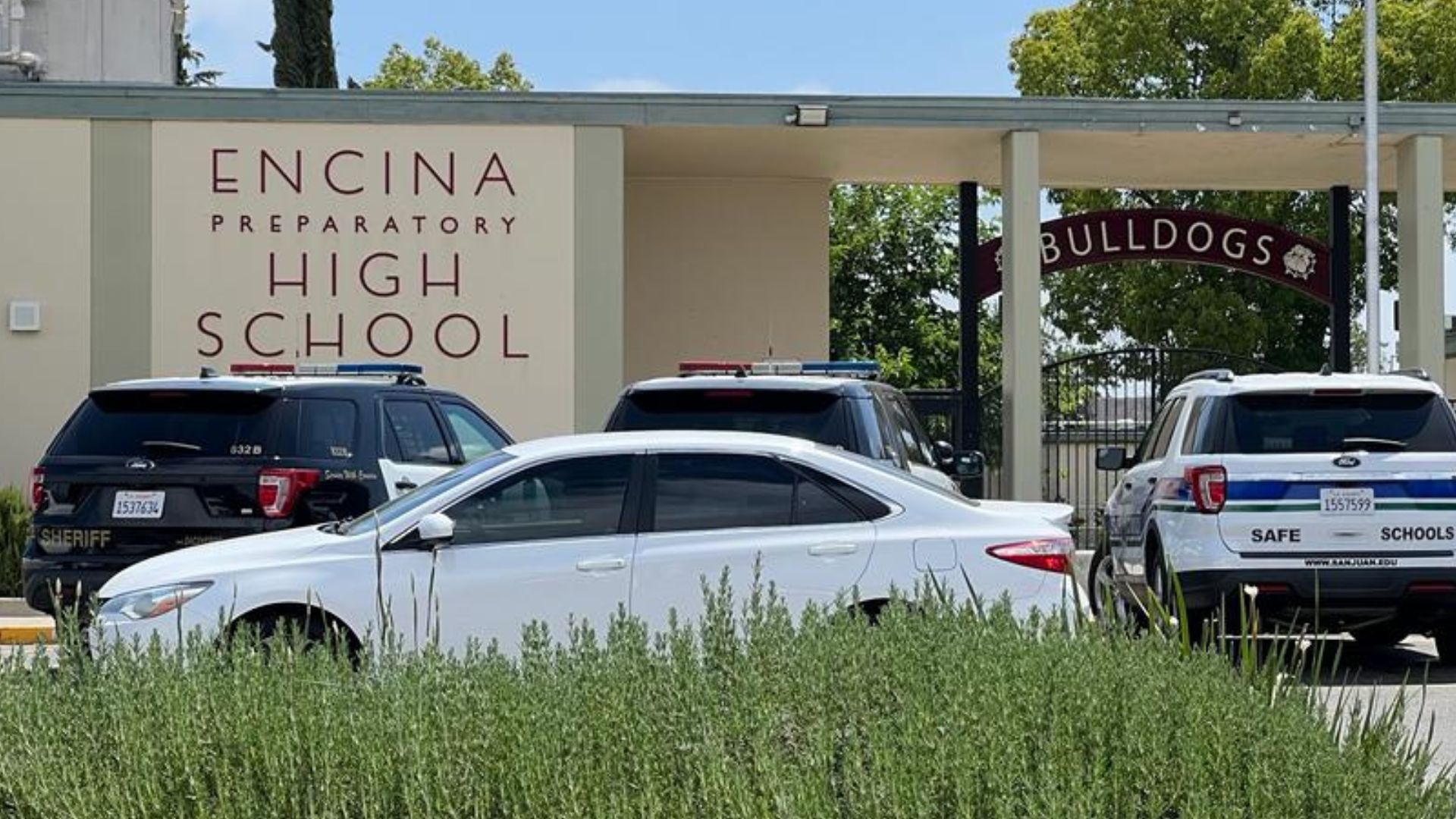 Una niña fue apuñalada en Encina High School en Arden-Arcade en ...