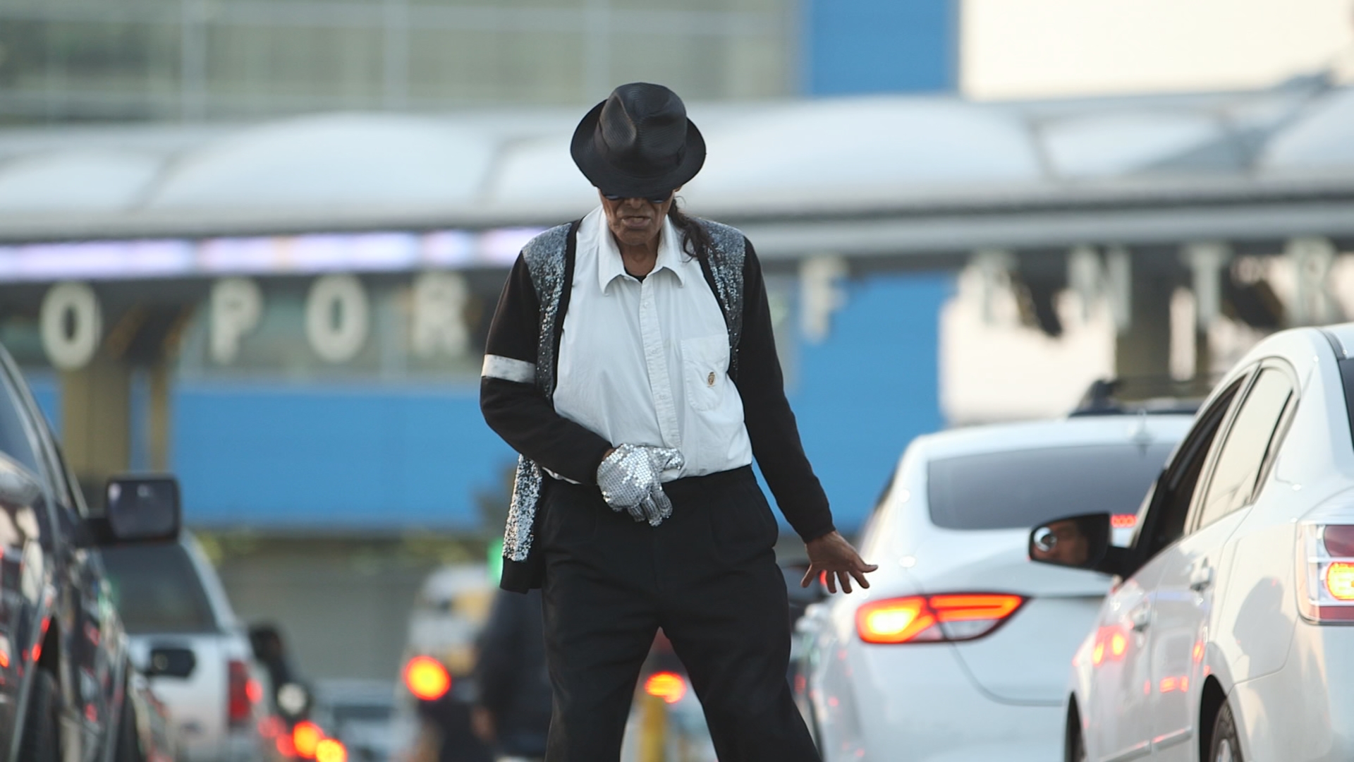 El "Michael Jackson" mexicano, famoso en la frontera por sus bailes y ...