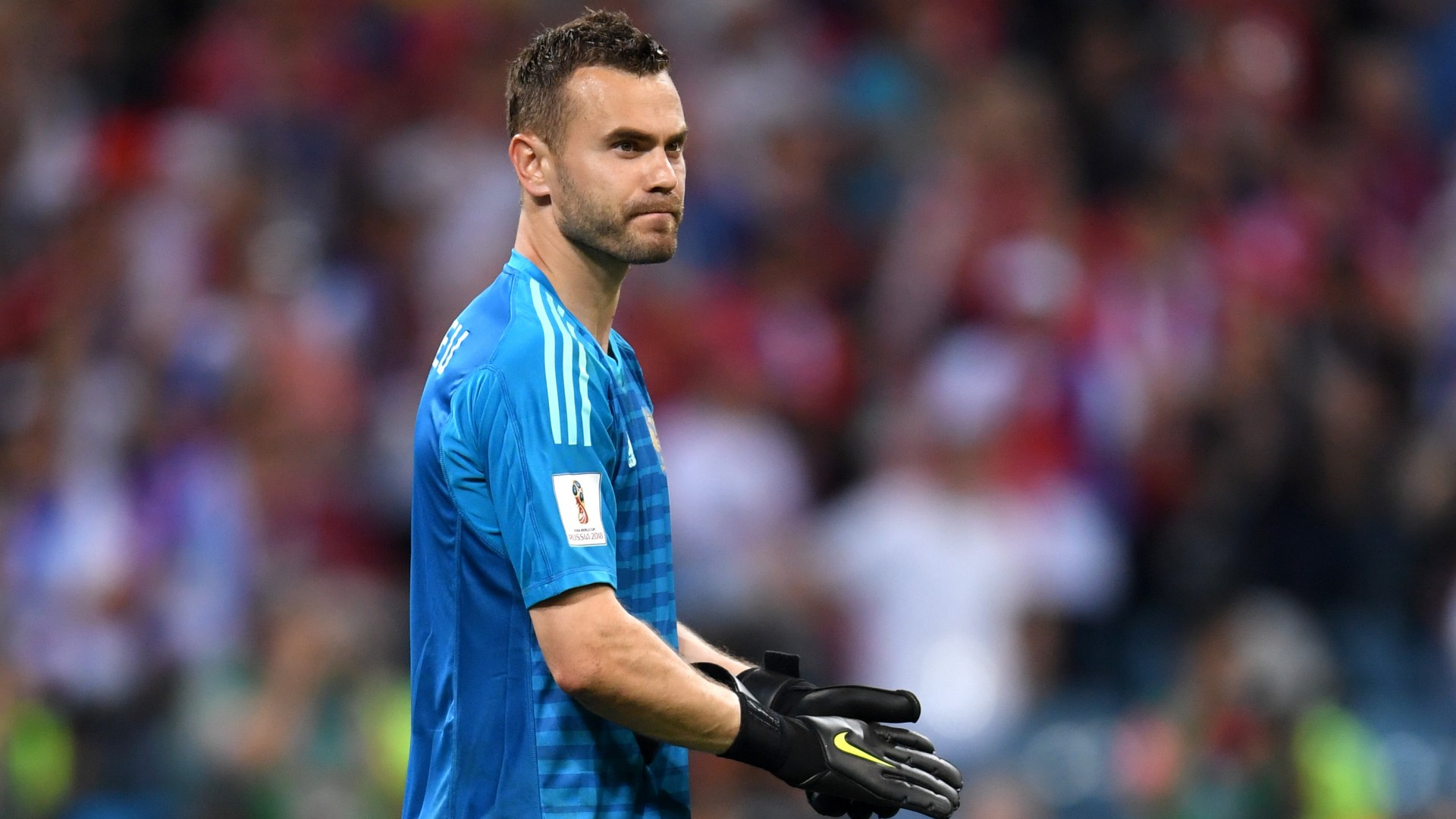 Igor Akinfeev le da la bienvenida a la renovación y le dice adiós a ...
