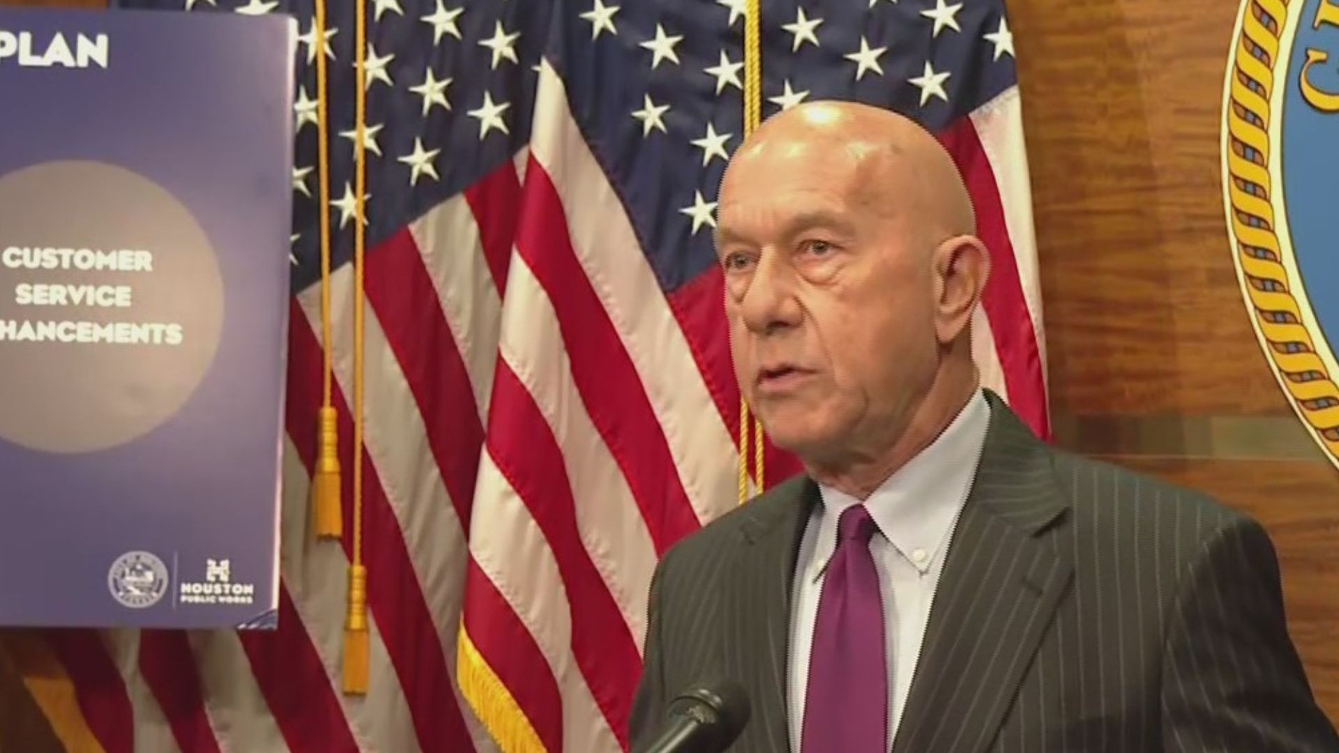 Alcalde de Houston John Whitmire presenta plan para reducir altos ...