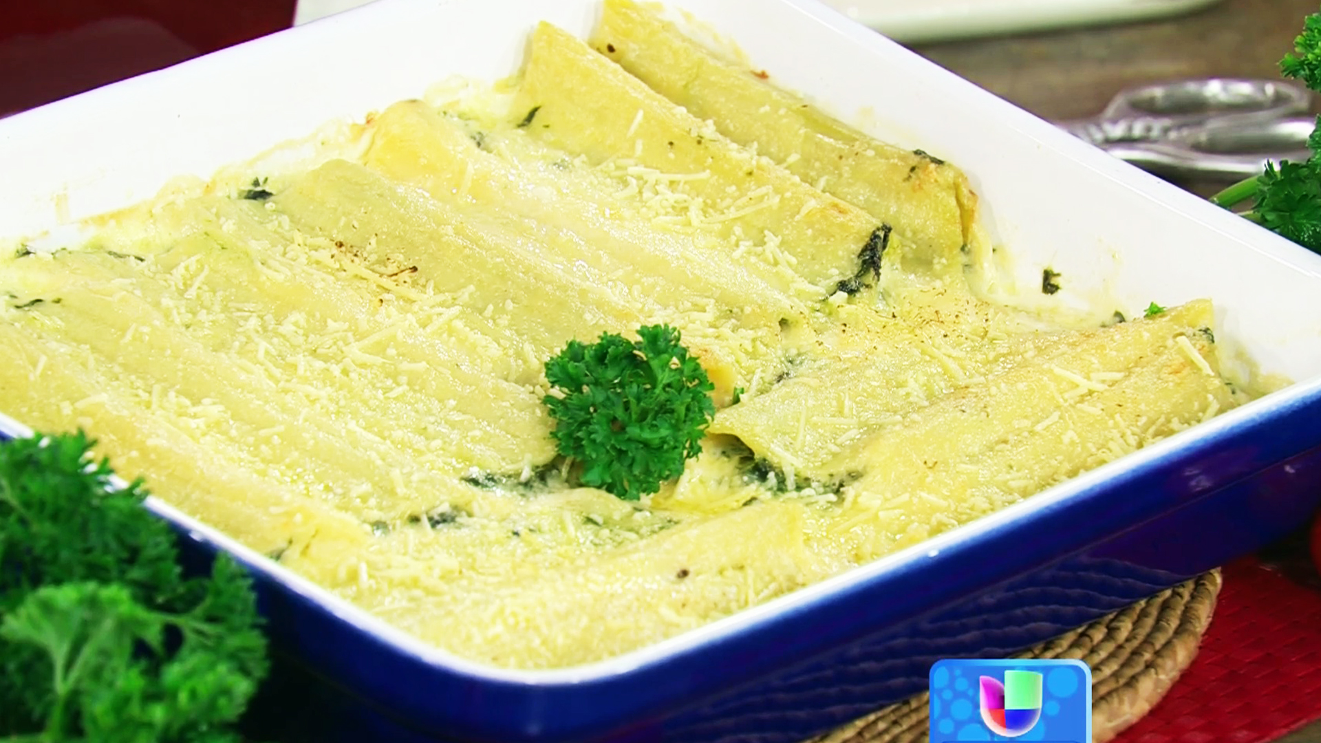 Receta de canelones de espinacas con el chef Pepín | Delicioso | Univision