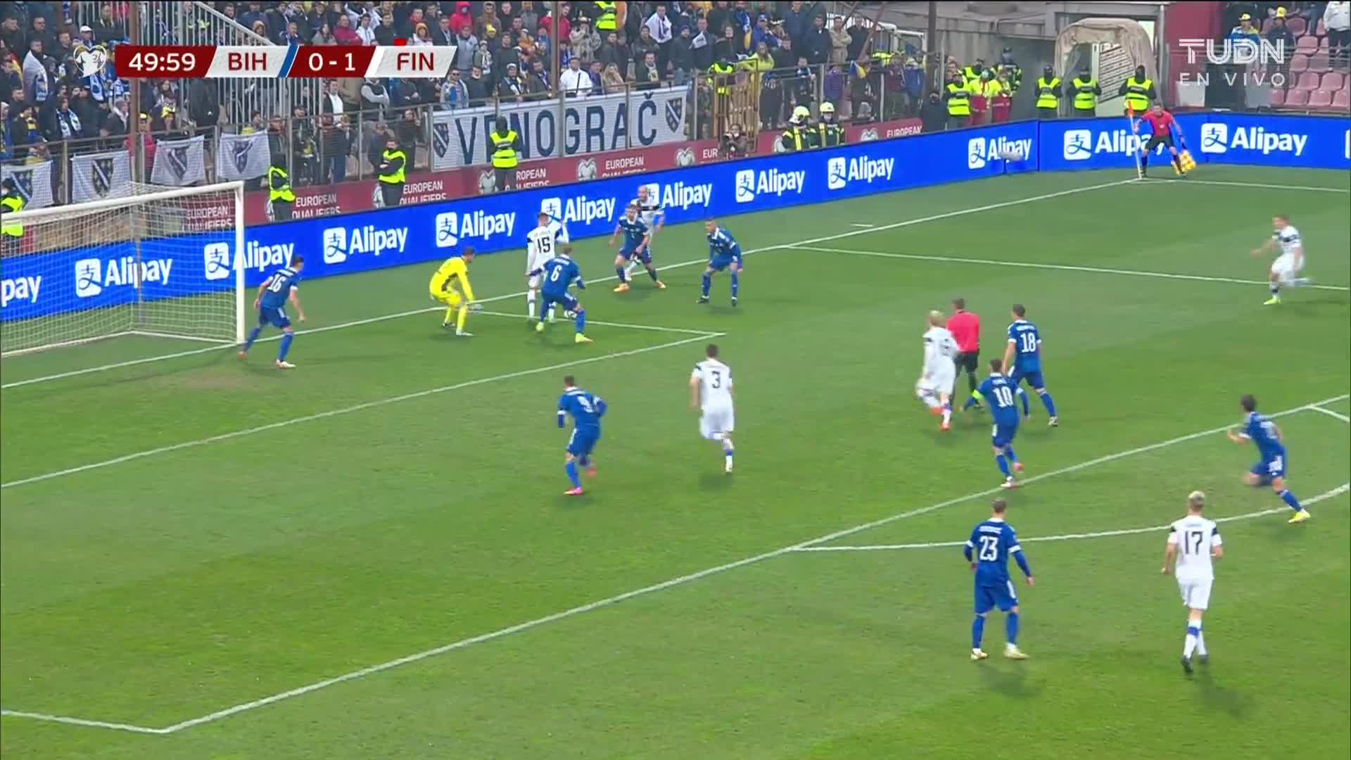 ¡GOL! anota para Finlandia. Robin Lod | Deportes UEFA Mundial ...