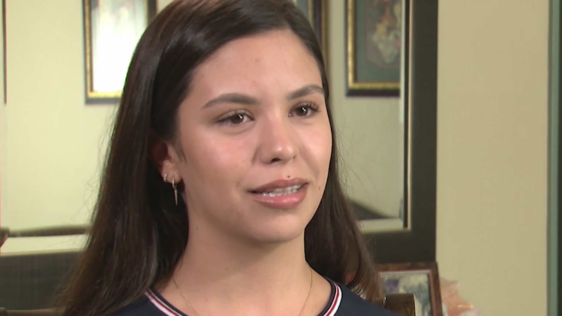 Ella es Emely, una joven que con entrega y dedicación consiguió una ...