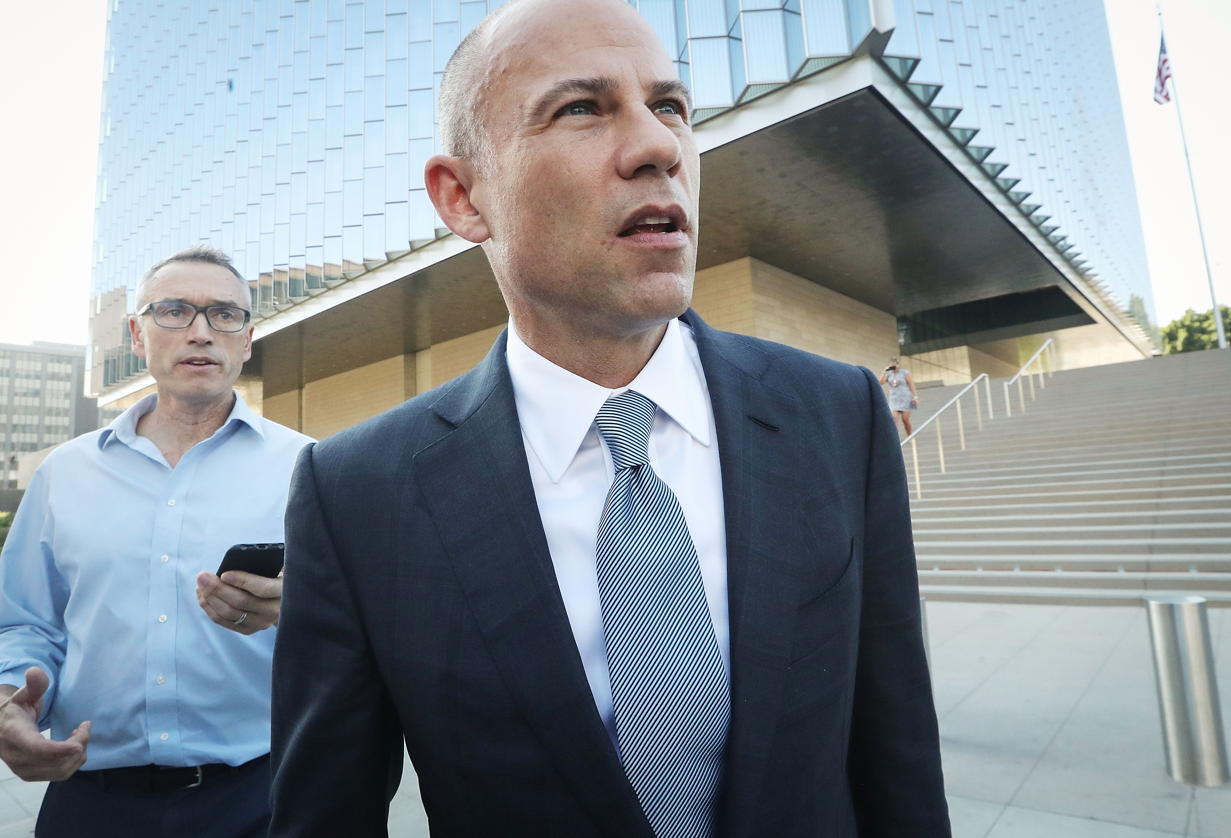 El abogado Michael Avenatti es hallado culpable de tratar de ...