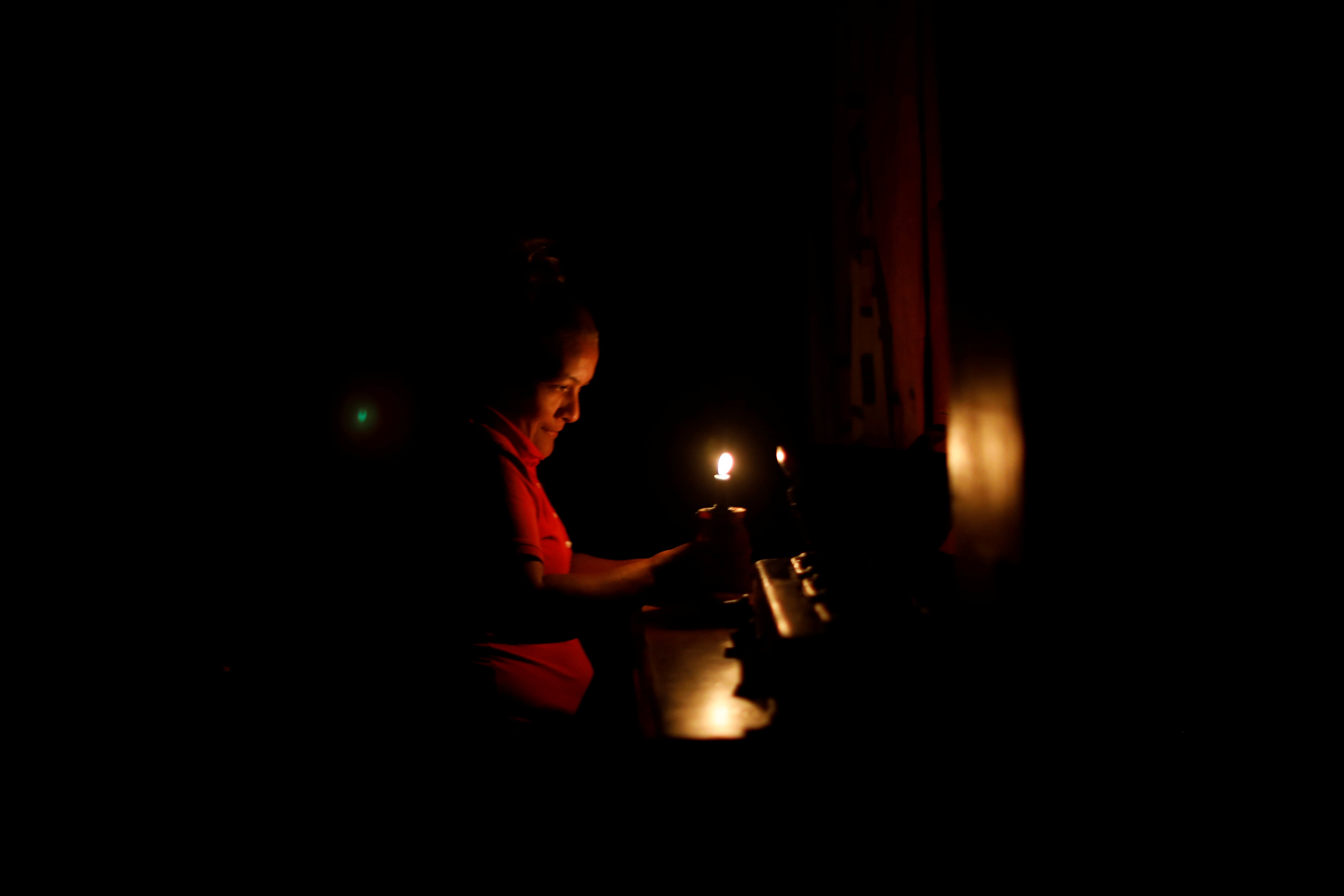 Tres noches sin luz: imágenes de Venezuela durante más de 50 horas de ...