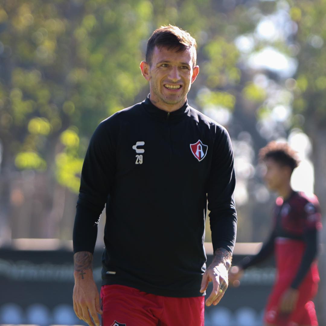 Brian Lozano dice que los futbolistas son seres humanos no robots al ...