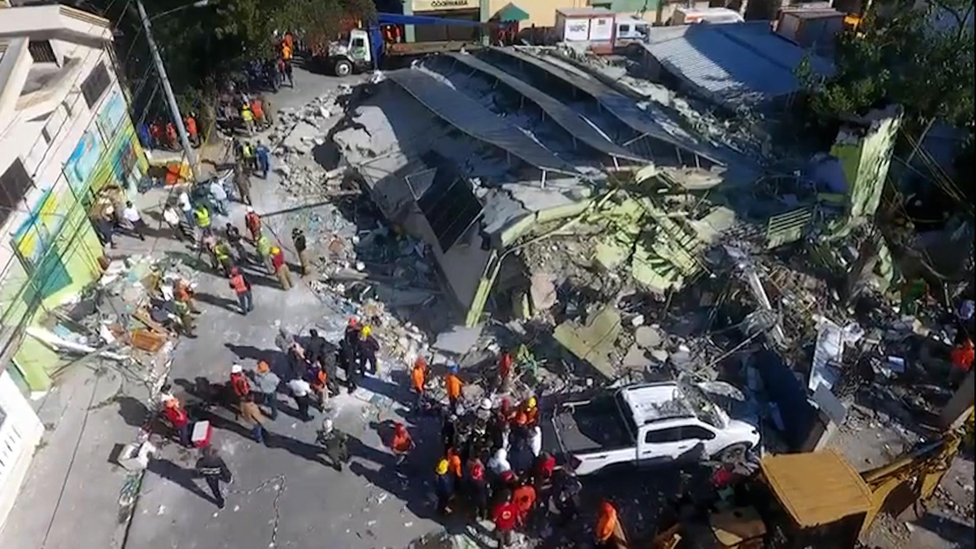 Las imágenes tras el derrumbe de un edificio de cuatro pisos en República Dominicana | Noticias ...