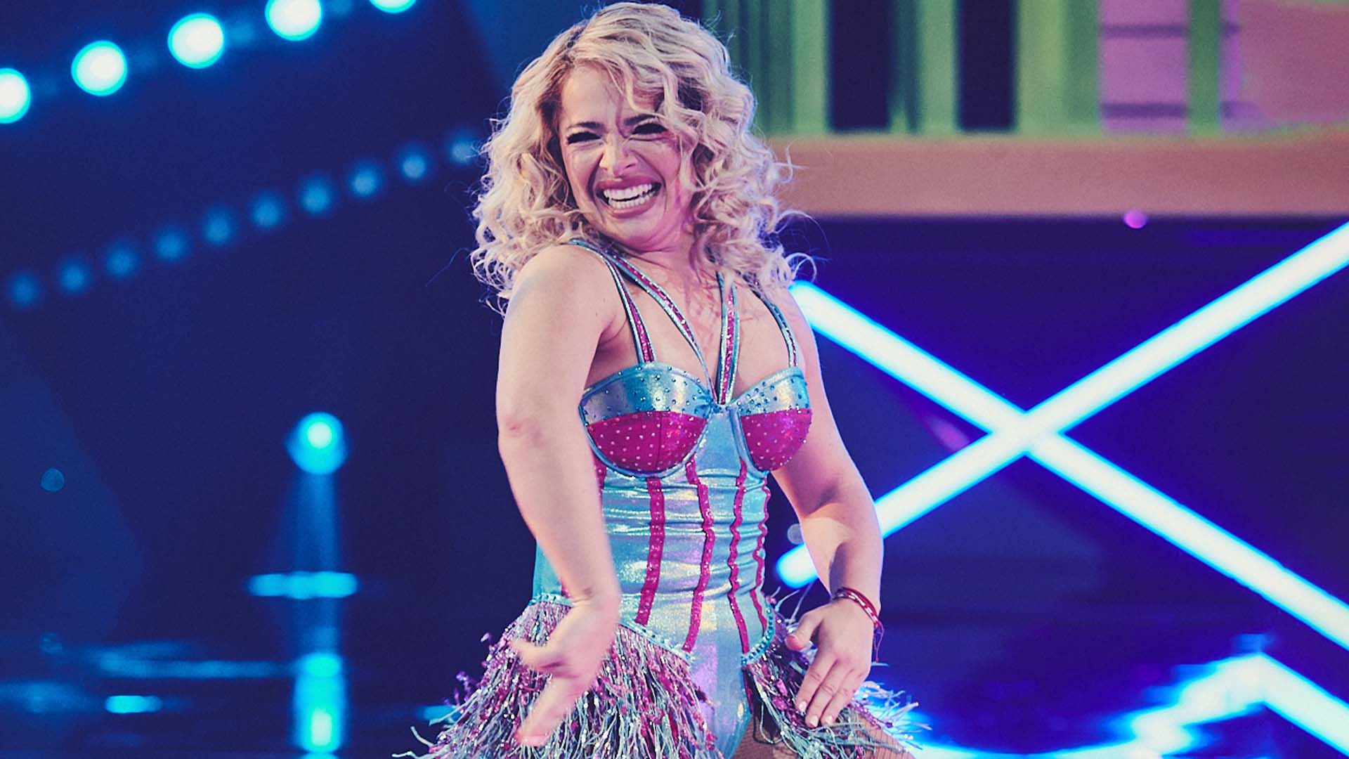 Sandra Itzel tiene notable mejoría en su técnica en la pista de Mira Quién Baila ¡La Revancha ...