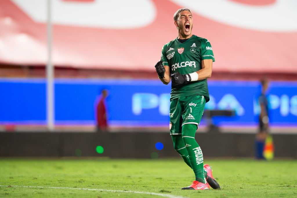 Sebastián Fassi no disfrutó su debut tras perder ante Chivas | Deportes ...
