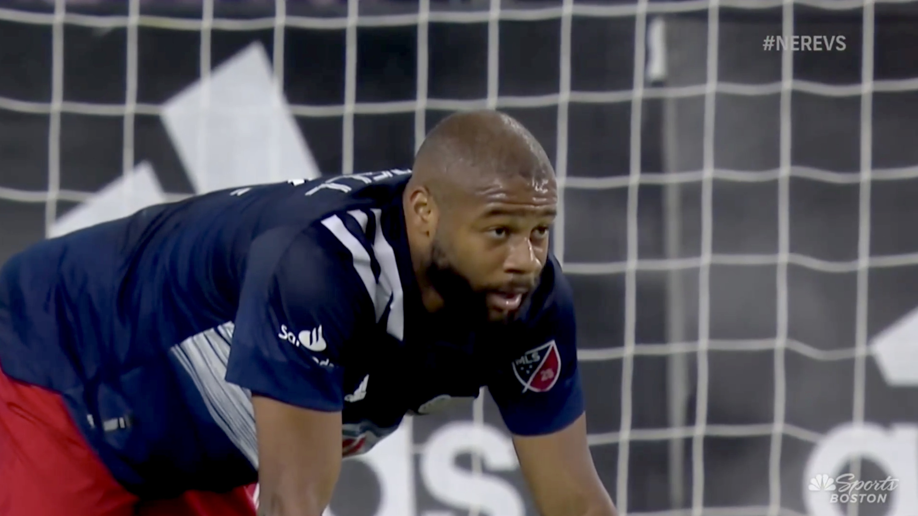 Andrew Farrell se equivoca de portería y hace un autogol | Deportes MLS ...