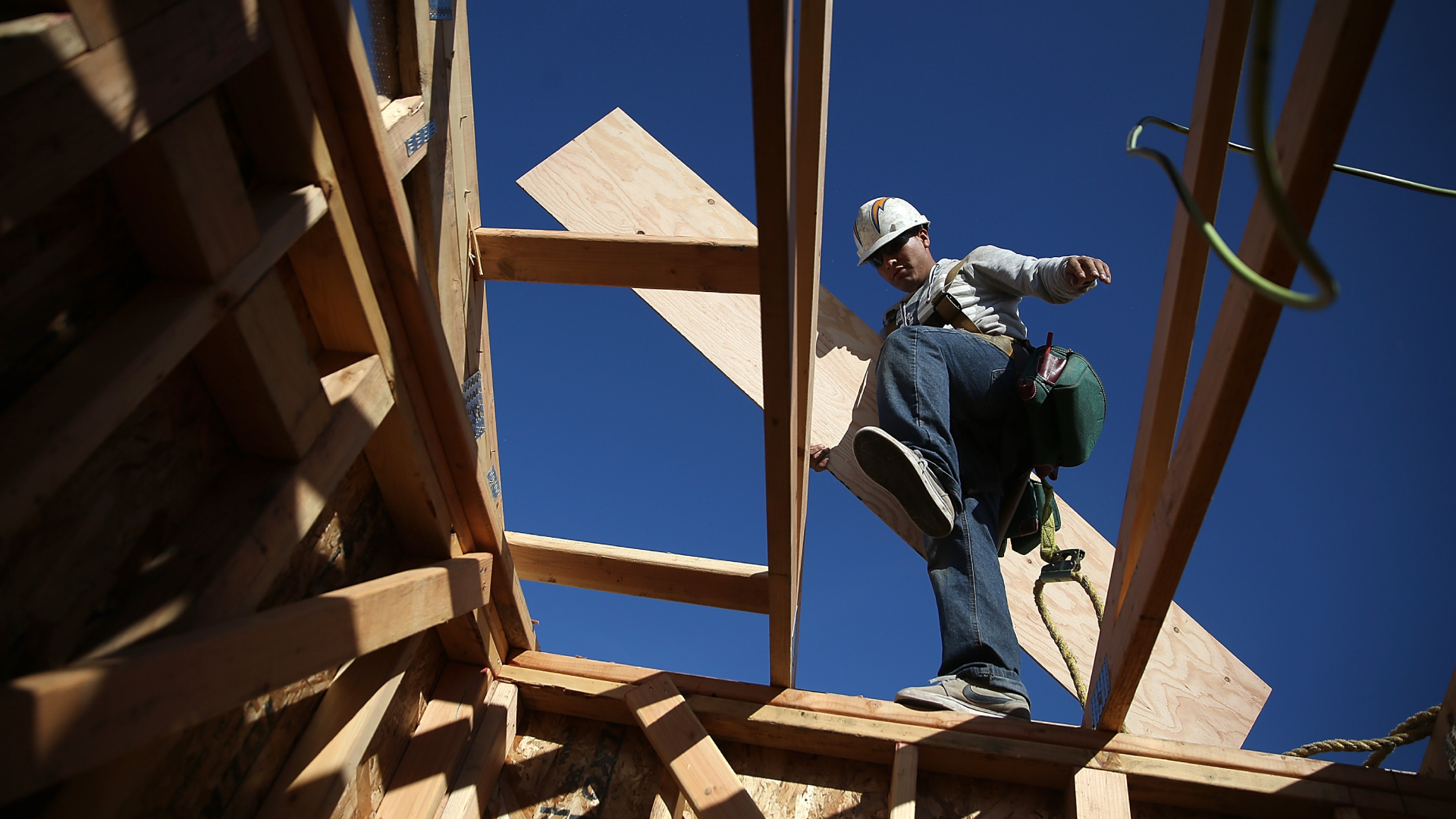 Empieza a notarse la ausencia de trabajadores por ley SB-1718 en ...