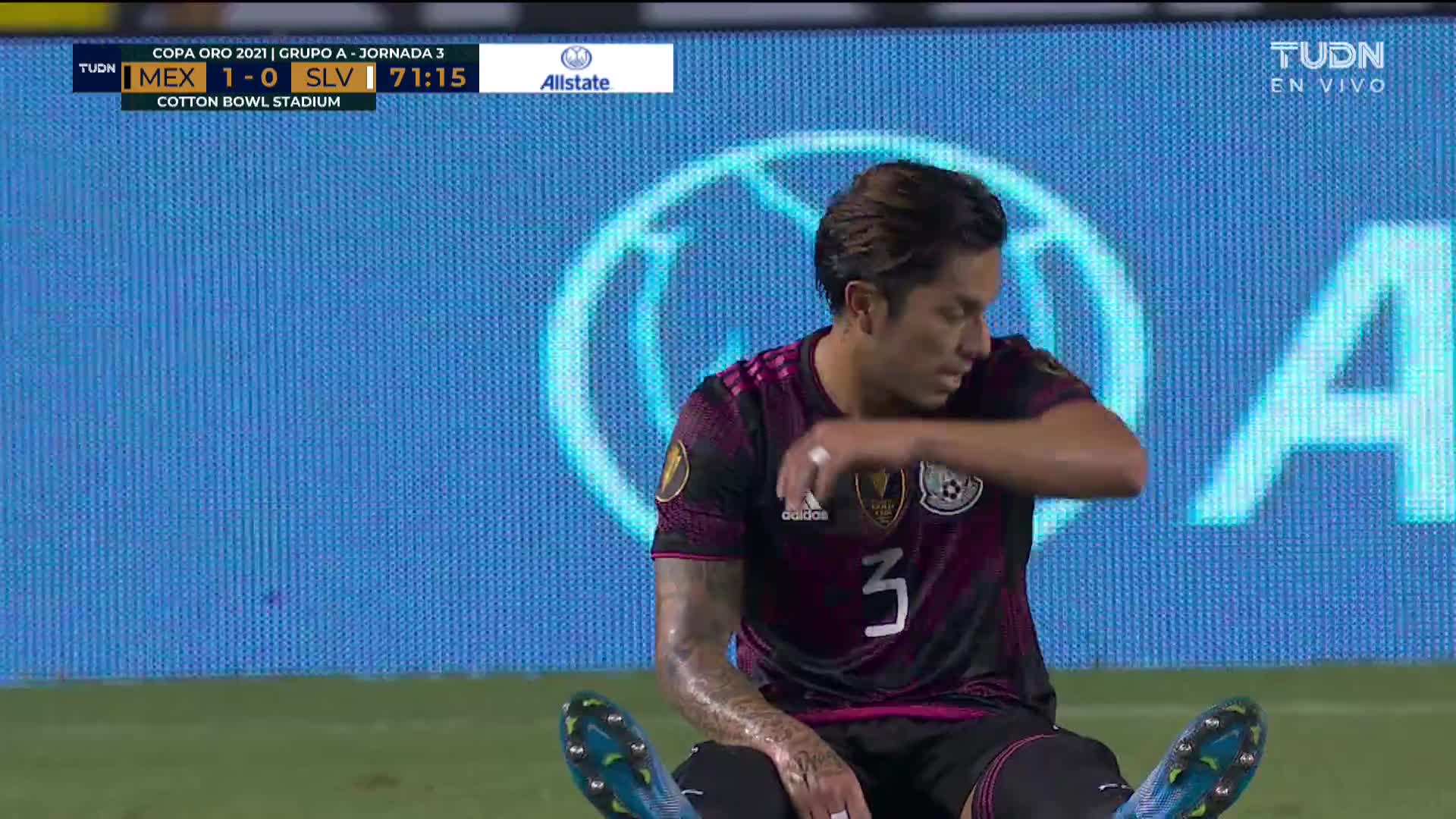 ¡CERCA! Alexander Larin disparó que se estrella en el poste. | Deportes ...