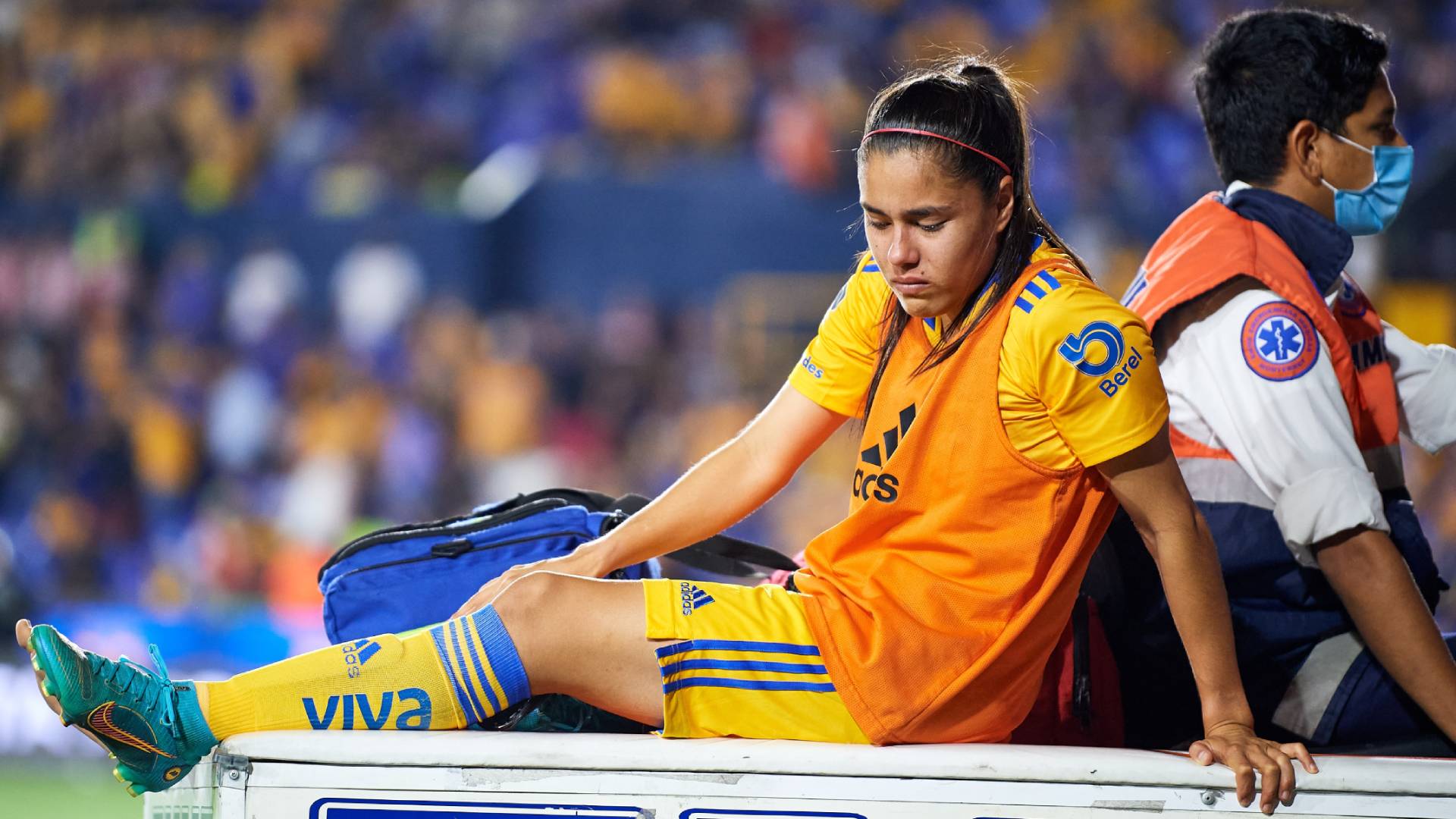 Jackie Ovalle abandona el partido de ida de semifinales por lesión ...