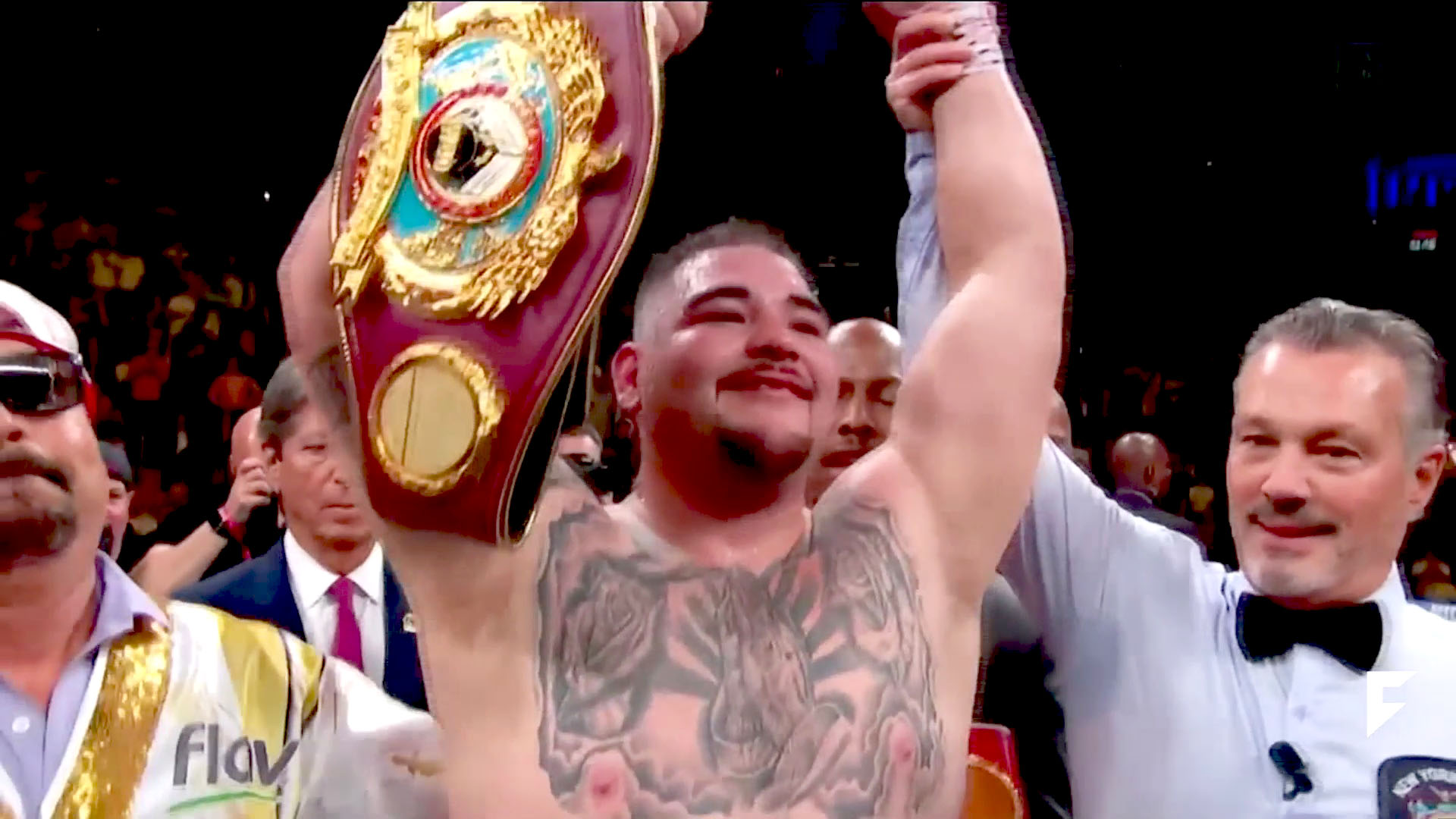 A Mexican-American is the new Heavyweight Boxing Champion of the World ...
