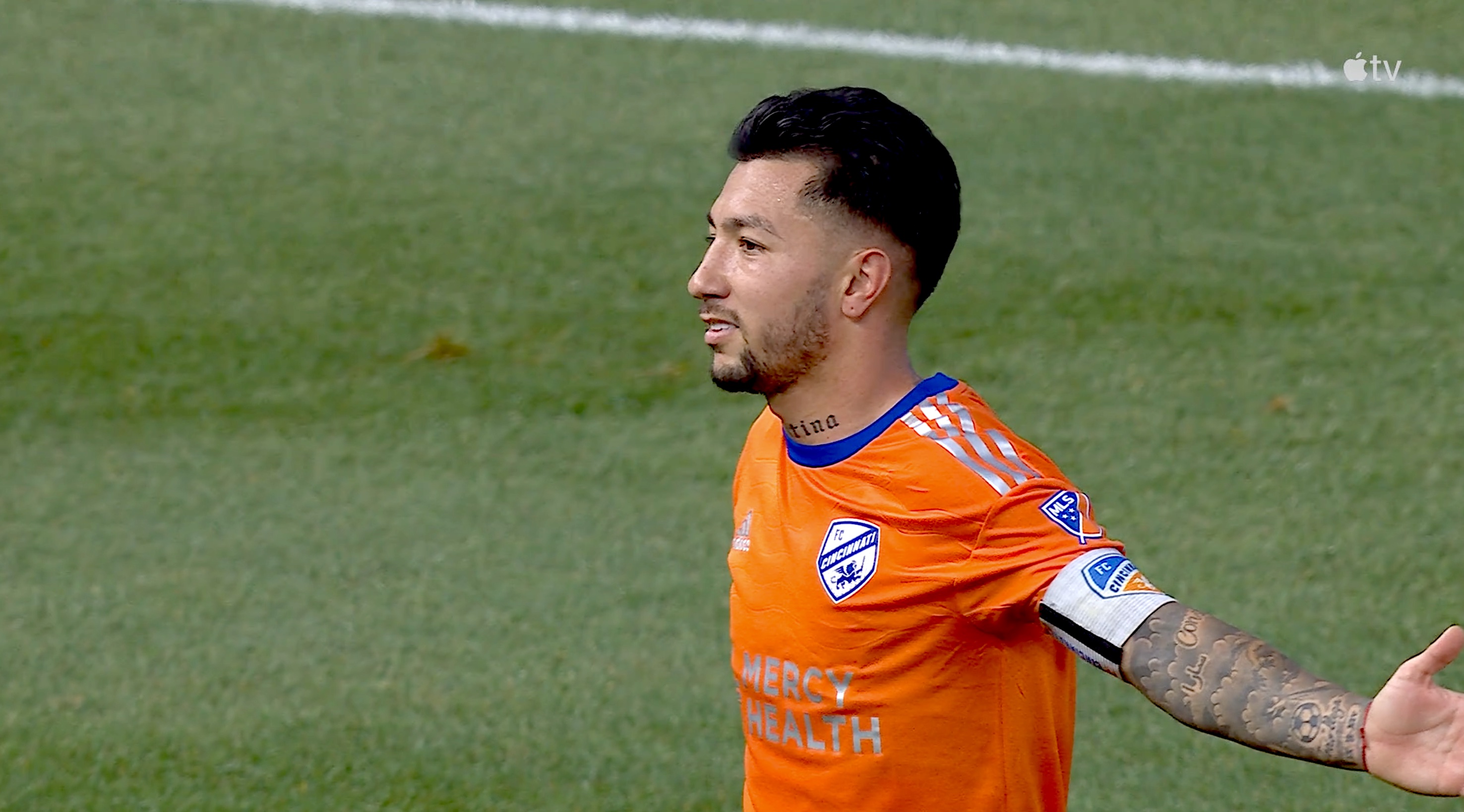 ¡Lo grita en su cumpleaños! ‘Lucho’ Acosta hace un golazo y abre el marcador | TUDN MLS | TUDN
