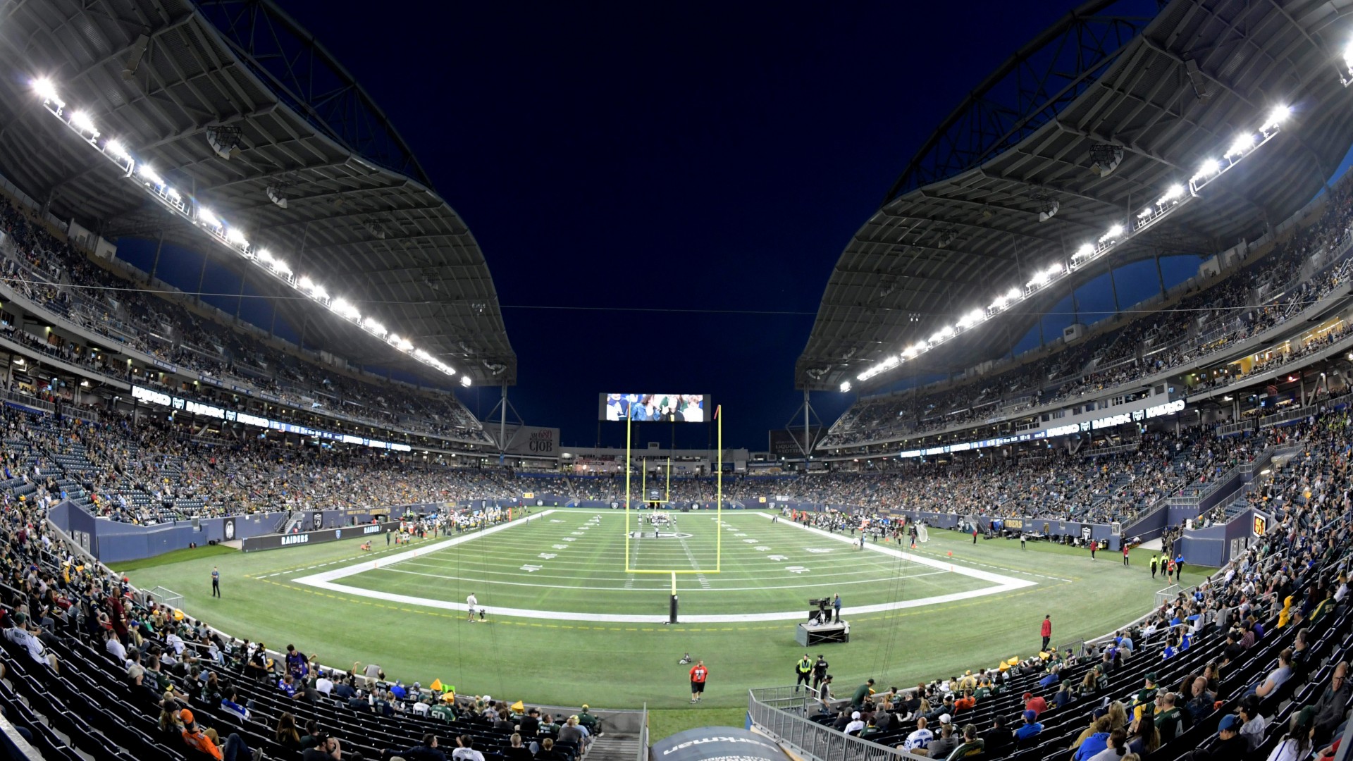 Raiders y Packers jugaron en campo de 80 yardas | Deportes National ...