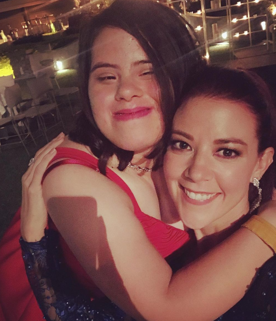 Fernanda Castillo y su hermana se unen a campaña sobre la inclusión de ...