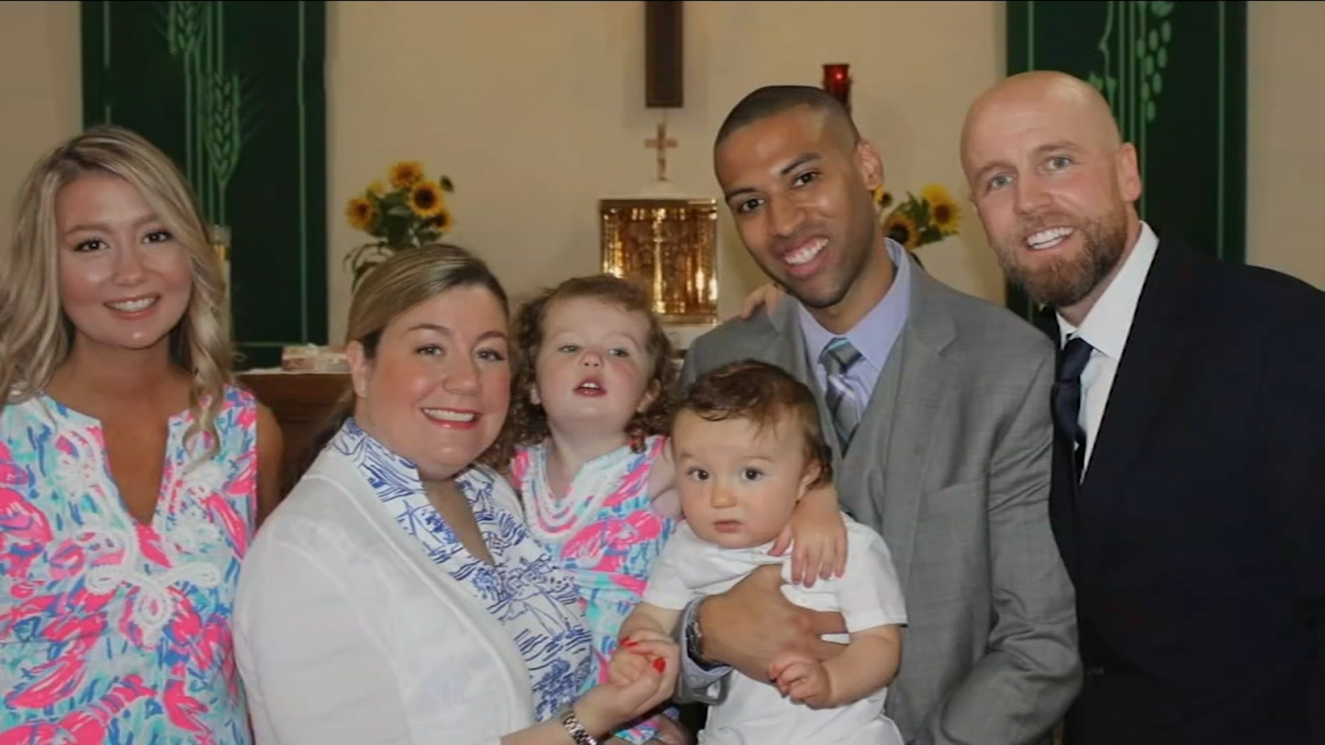 El policía Jon-Erik Negron ayuda a madre hispana a dar a luz a su bebé ...