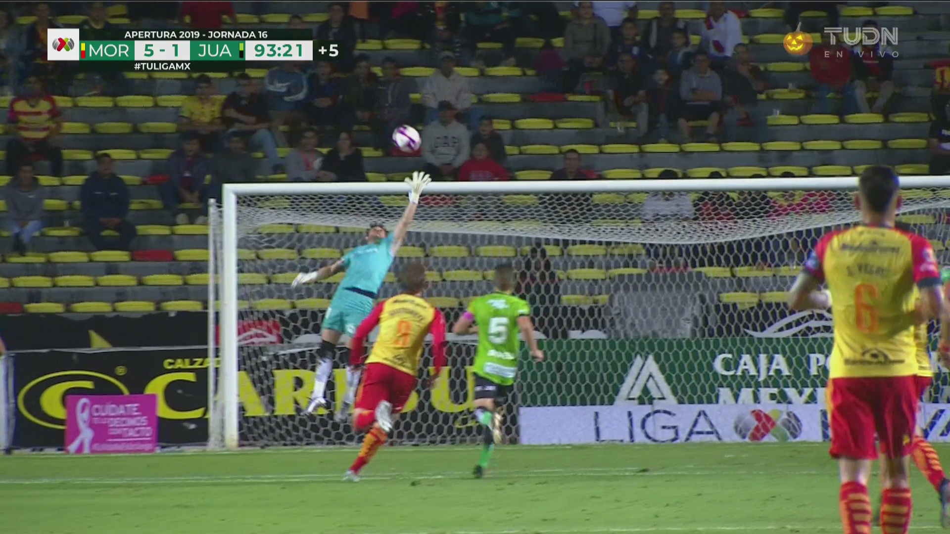 Morelia 5-1 FC Juárez: Cándido Ramírez techa de larga distancia a Iván ...