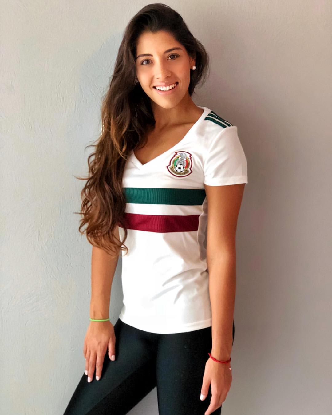 La 'Niña Bien' desafiará a los elementos | Shows Reto 4 Elementos | Canal5