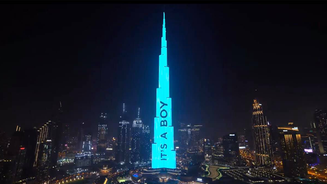 Couple pays $100k to reveal baby gender on world's tallest tower ...