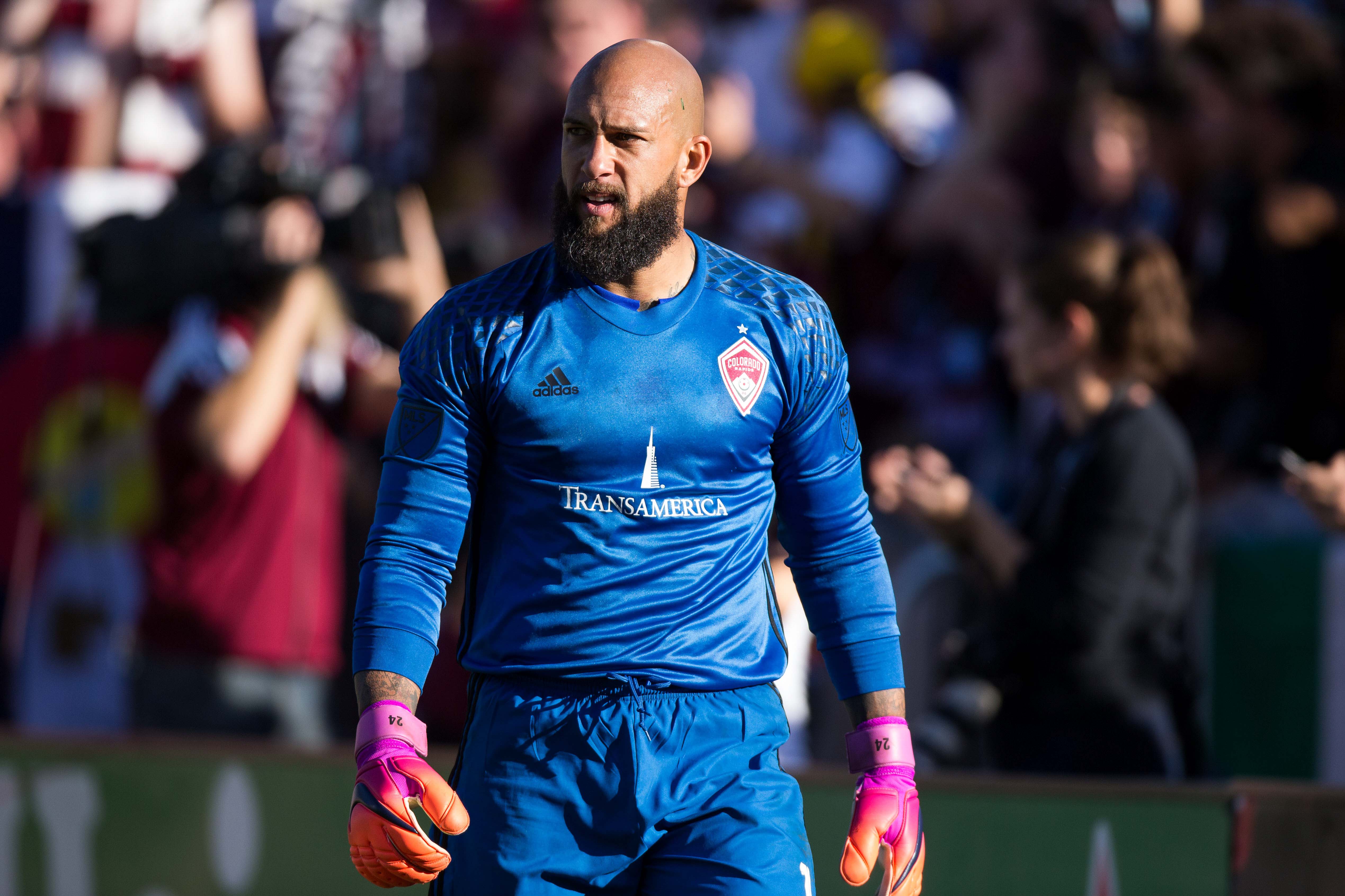 Tim Howard retornó a las canchas tras cuatro meses de inactividad ...