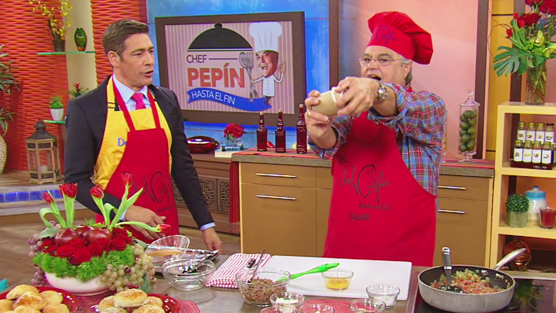 Johnny se hizo amigo del Chef Pepín al preparar Panecillos rellenos de ...