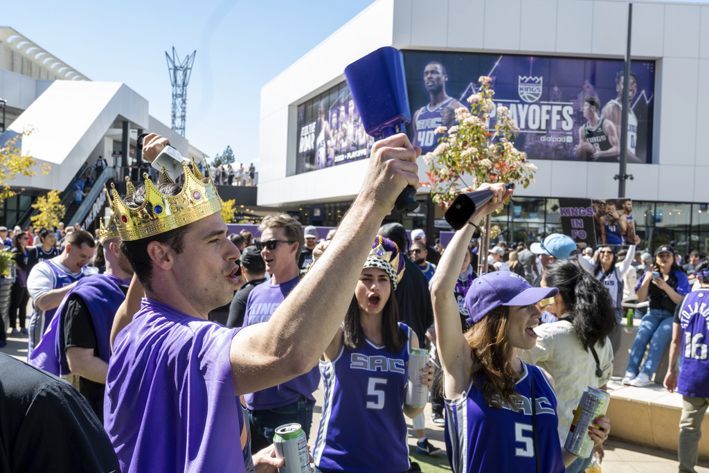 Así podrás ver el juego de los Kings gratis en el Golden 1 Center | Univision 19 Sacramento KUVS ...