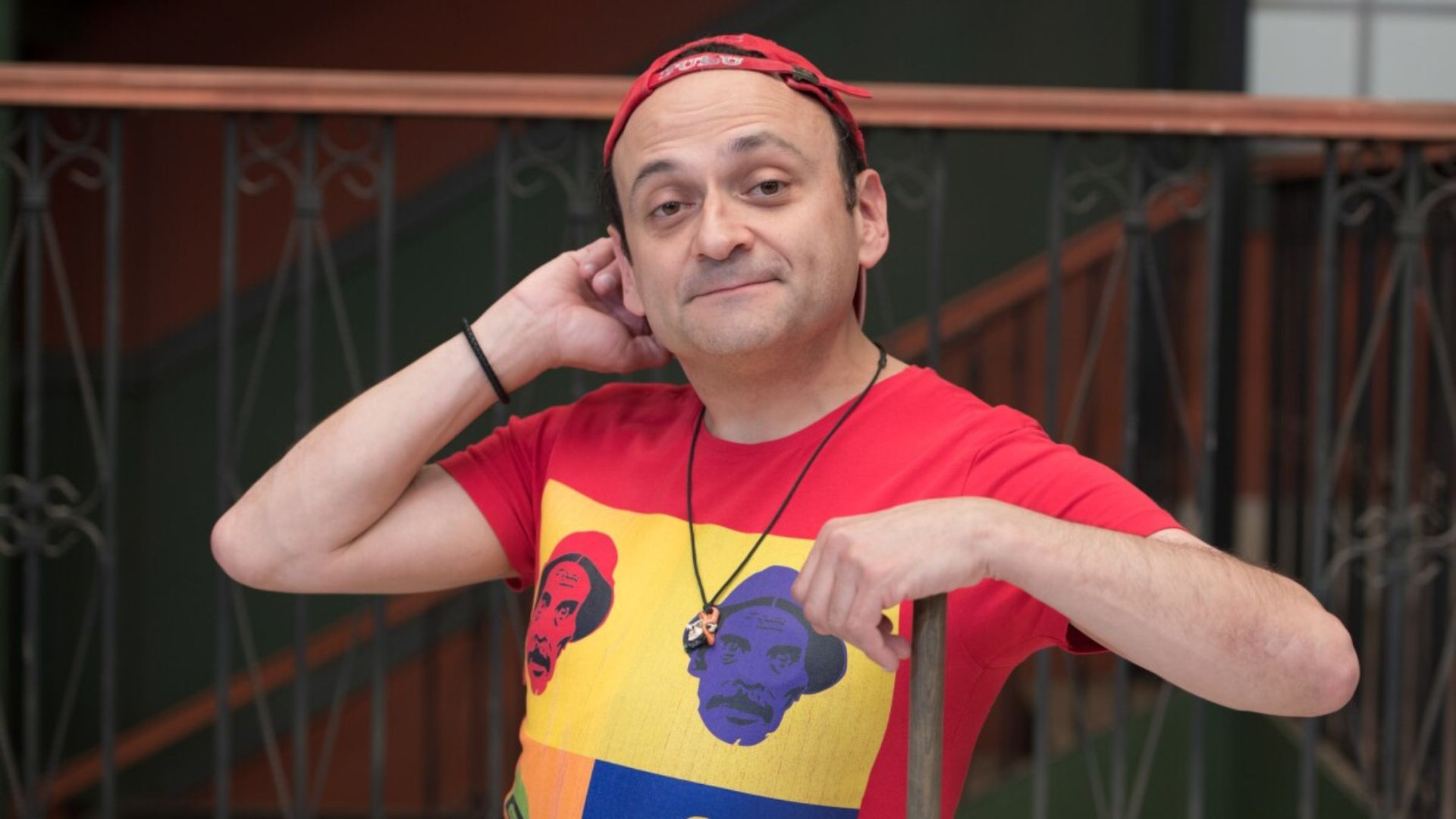 Vecinos: los amores de Germán en el programa | Galavisión | Univision