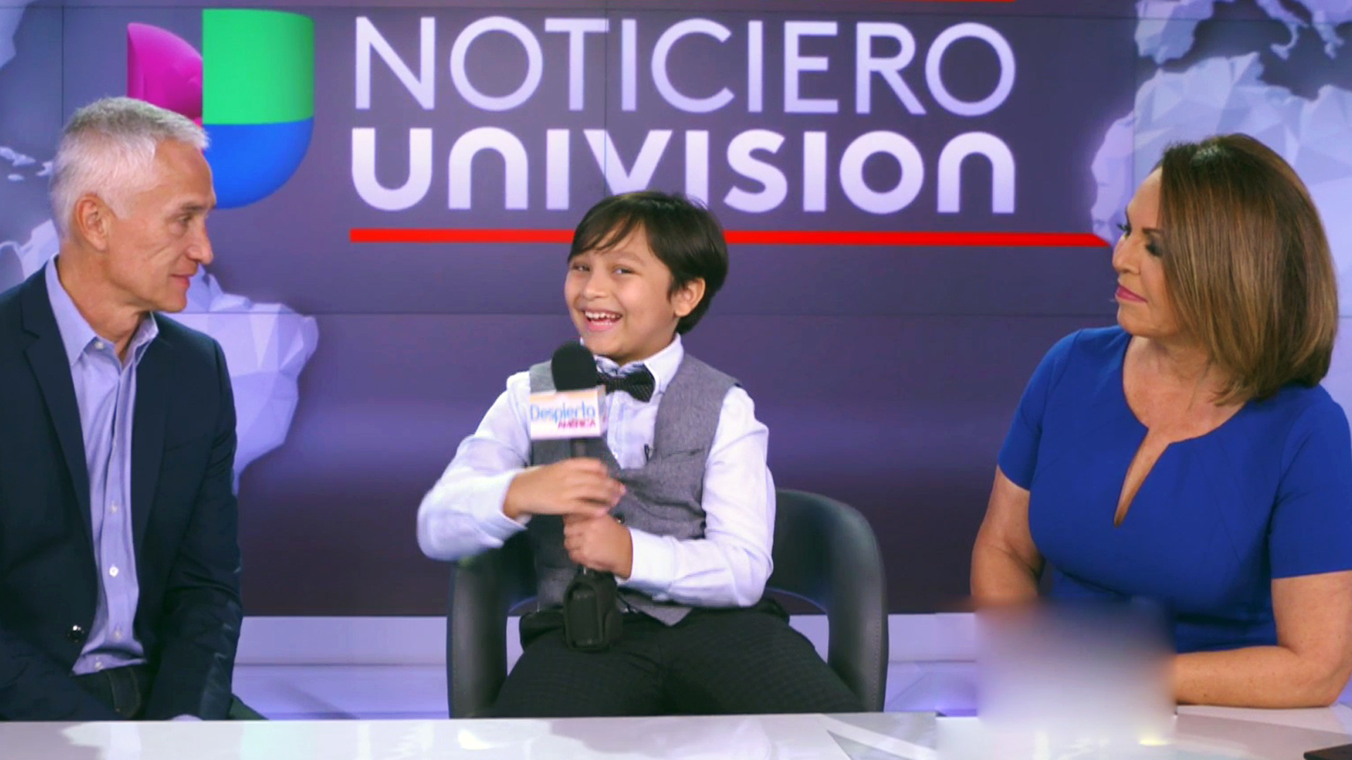 ¡Mathew quiere su Emmy! Revive su entrevista a María Elena Salinas y ...