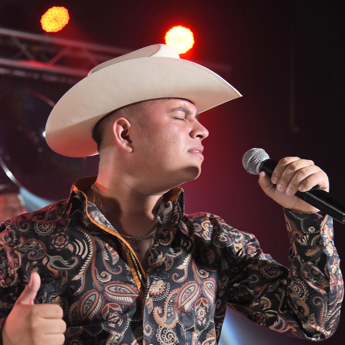 Ángel Ramos habla sobre su propuesta musical en ‘La Parrilla del Fuego ...