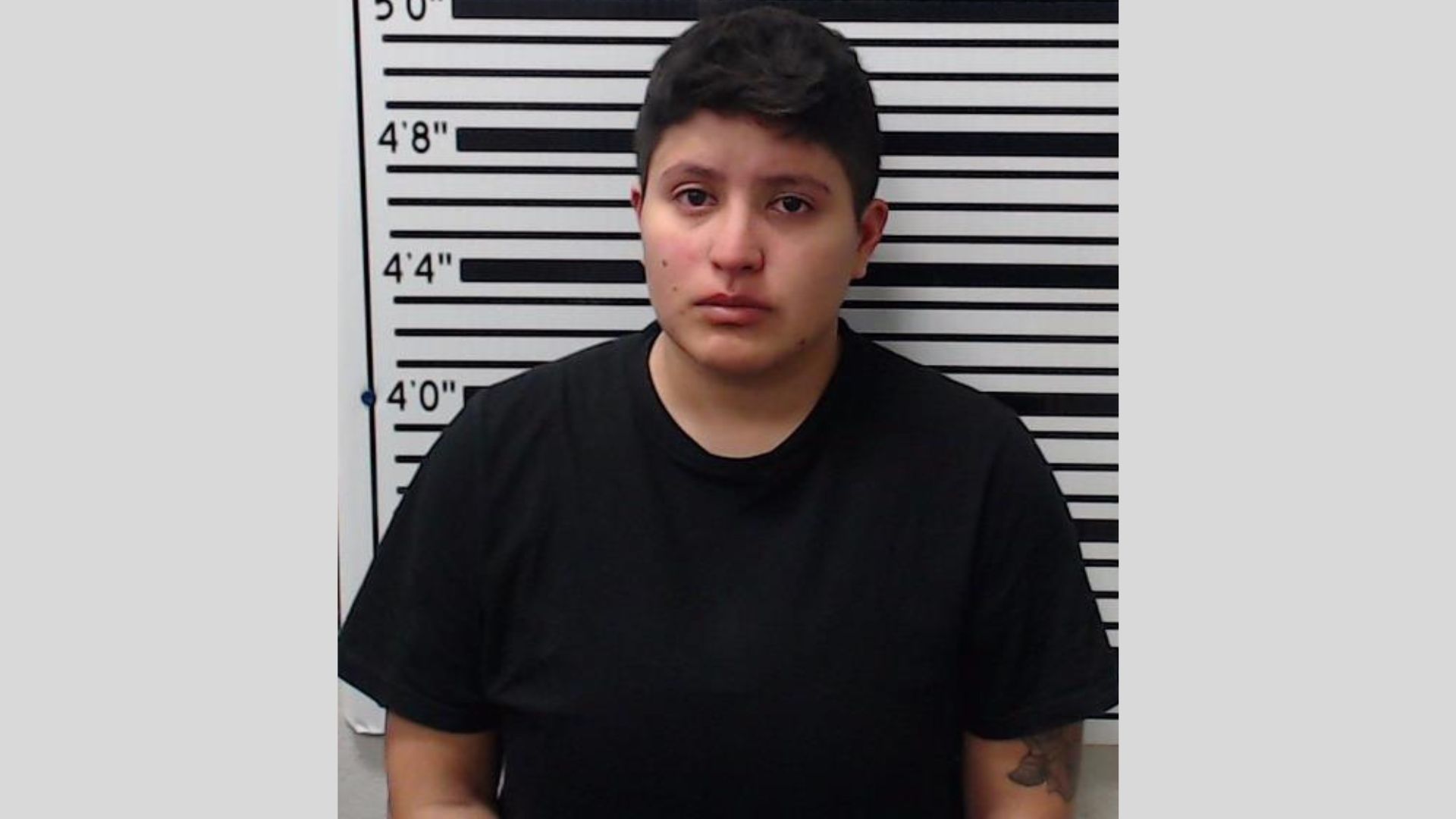 Toni Ramírez, oficial de la oficina del Sheriff del Condado Bexar, es ...