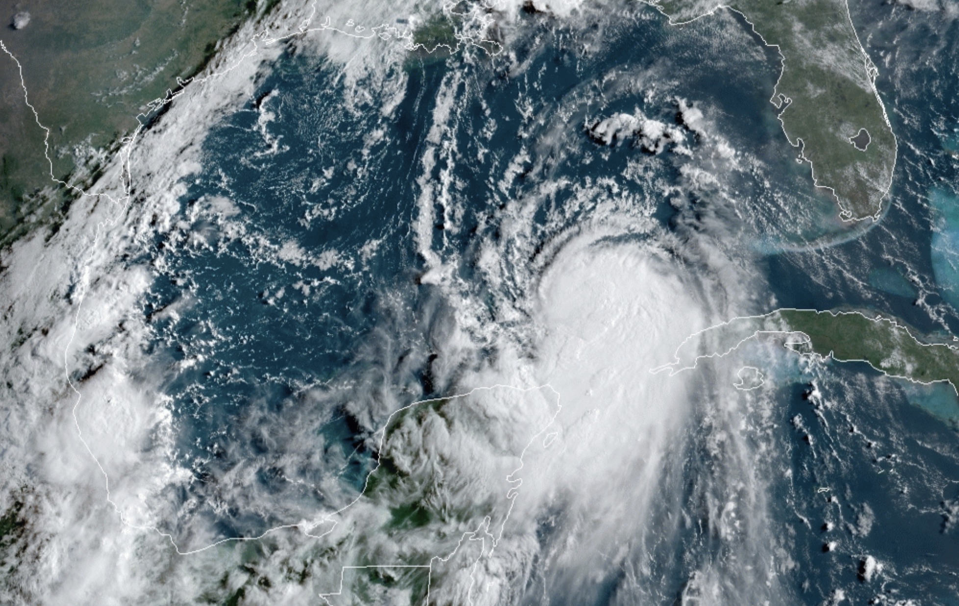 Laura se convierte huracán y se prevé que San Antonio reciba lluvias ...