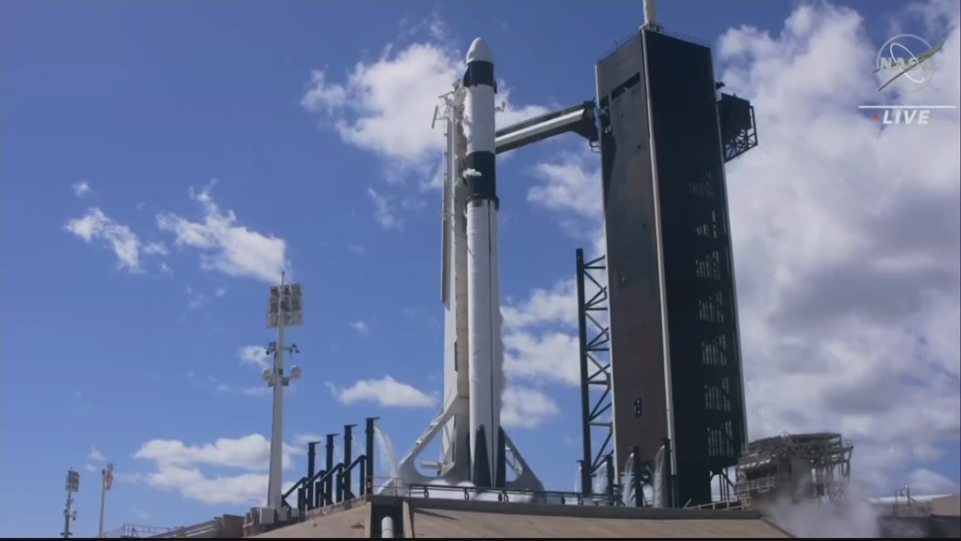 Se realizó con éxito el lanzamiento de un cohete de SpaceX en Cabo ...